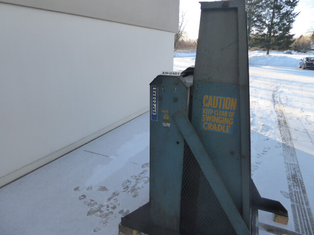 Hercules 2000 lb. Capacity Automatic Dumper AH2461