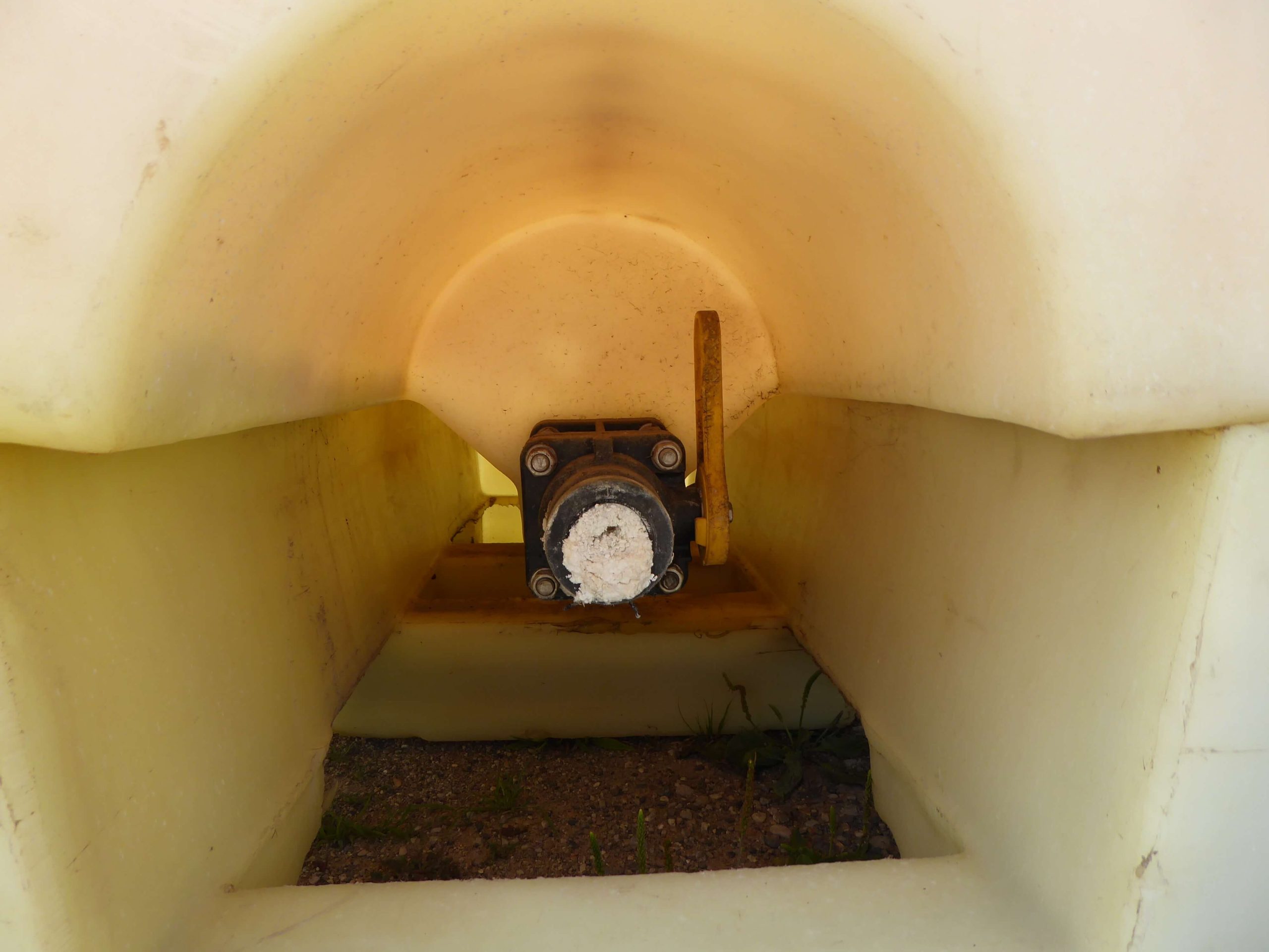 275 Gallon Poly Retangular Tank RT2276 - Lanco Corporation | Used ...