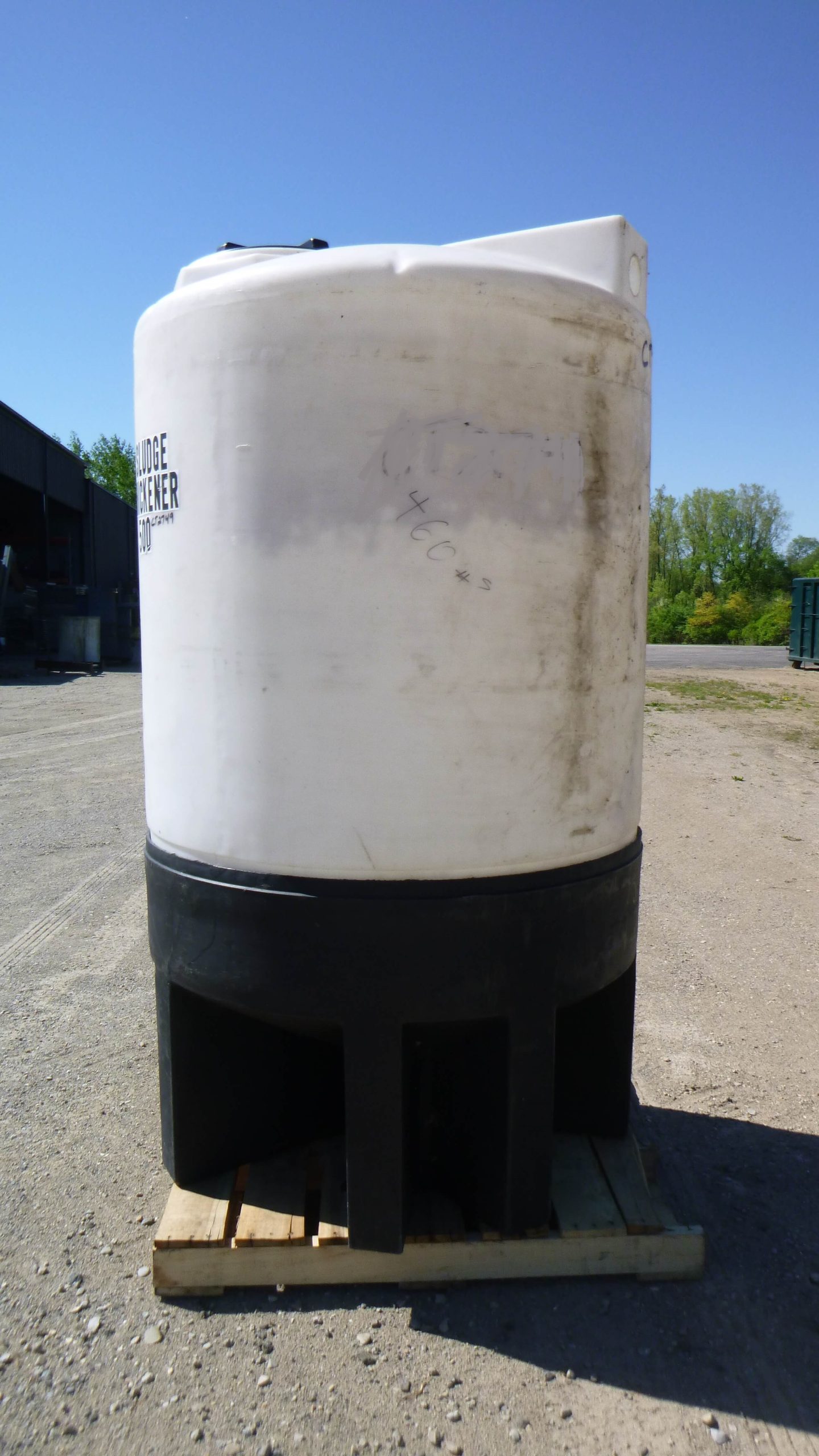 500 Gallon Poly Round Tank CT2808 - Lanco Corporation | Used Industrial ...