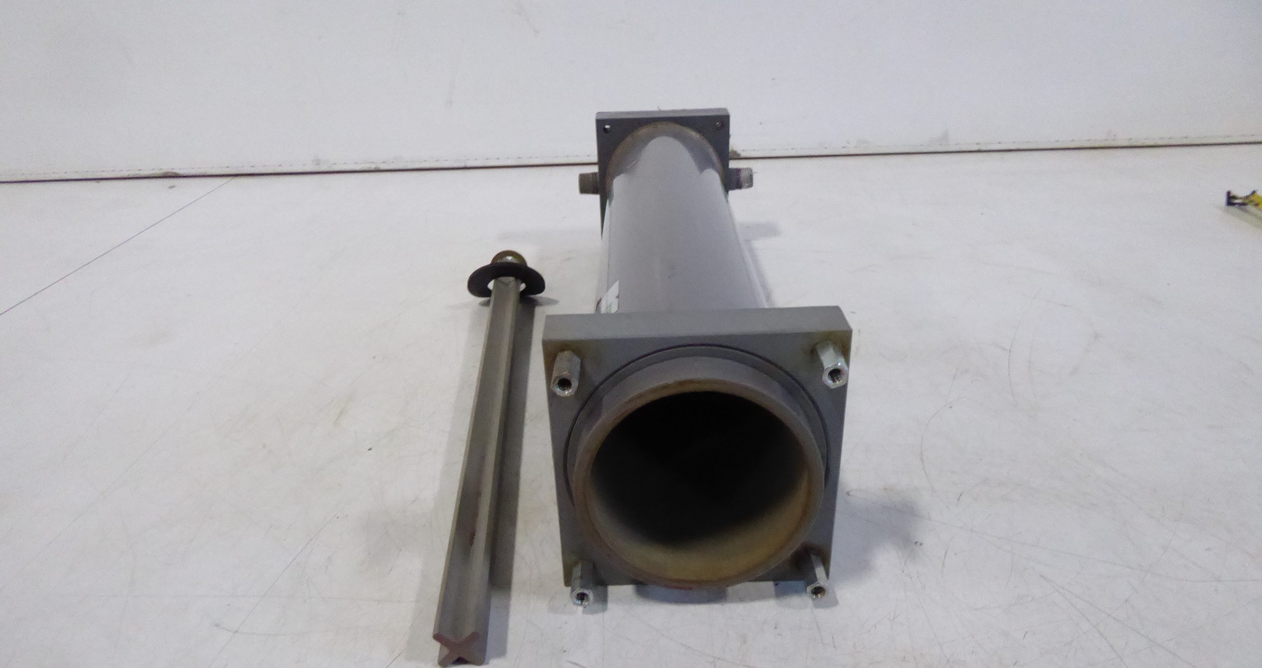 Serfilco Single Cartridge Filter F2562 - Lanco Corporation | Used ...