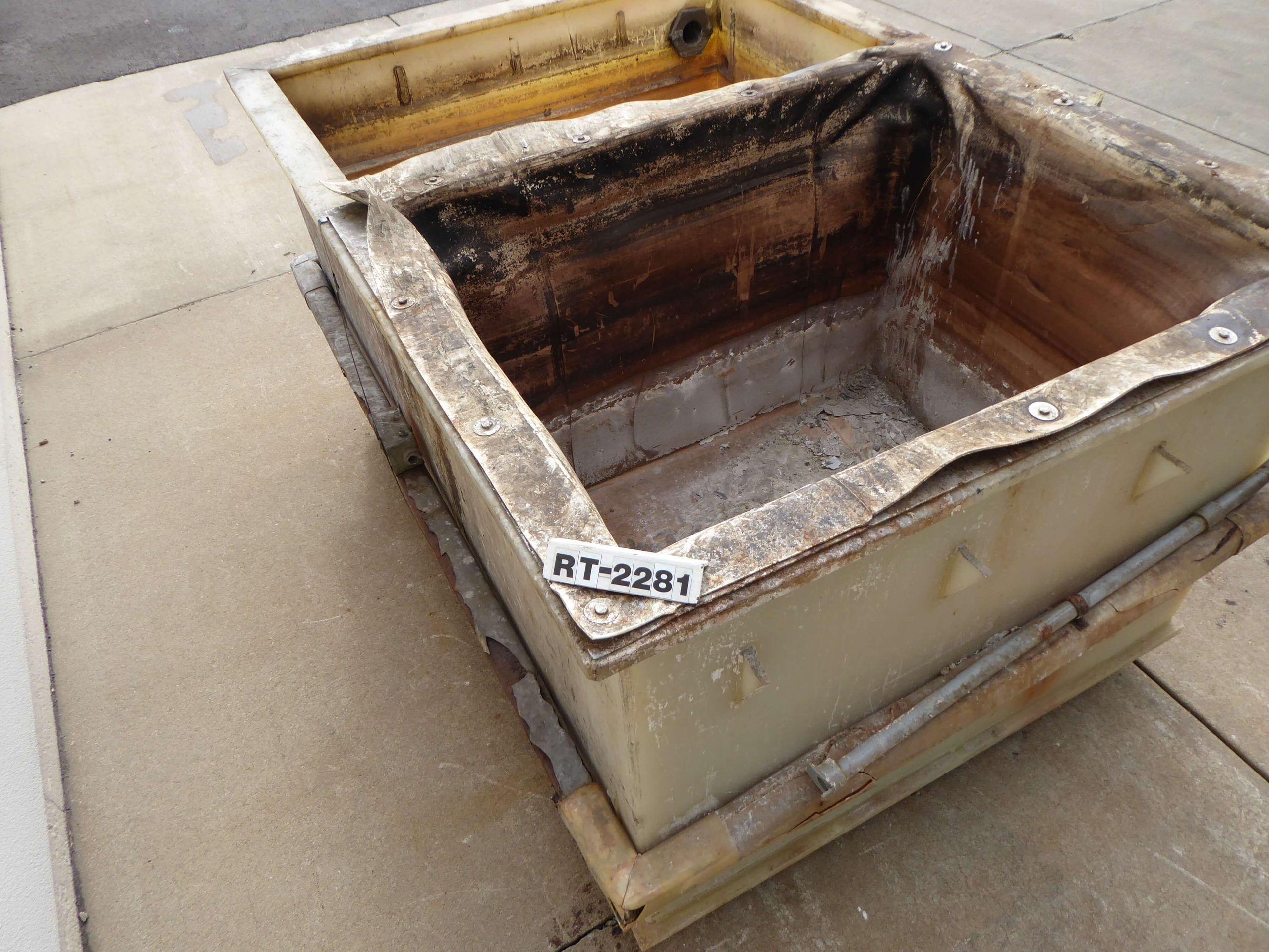 340 Gallon Poly Rectangular Tank RT2281