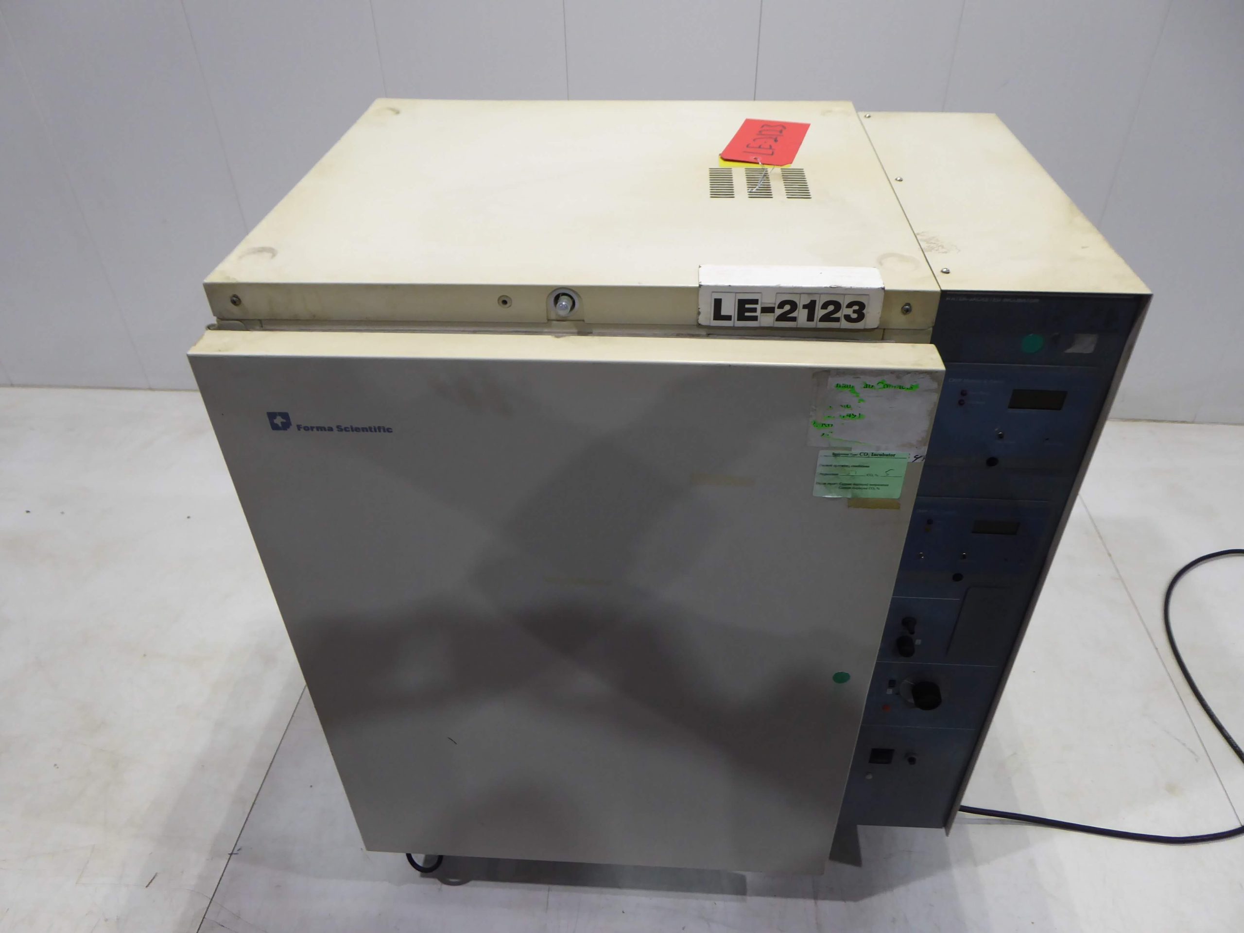 Forma Scientific Model 2546 Incubator LE2123