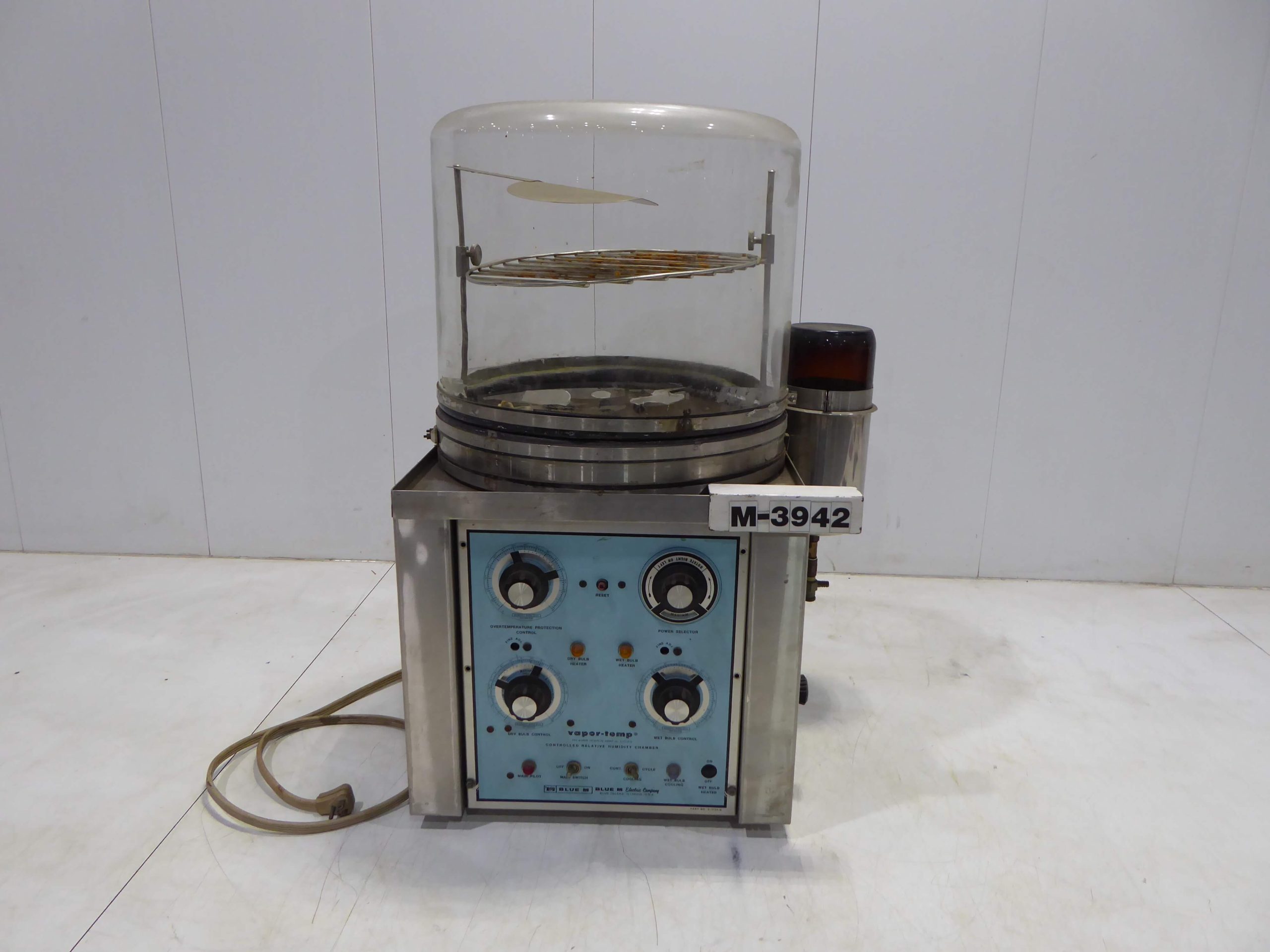 Blue M Model VP-100AT-1 Controlled Relative Humidity Chamber M3942 ...