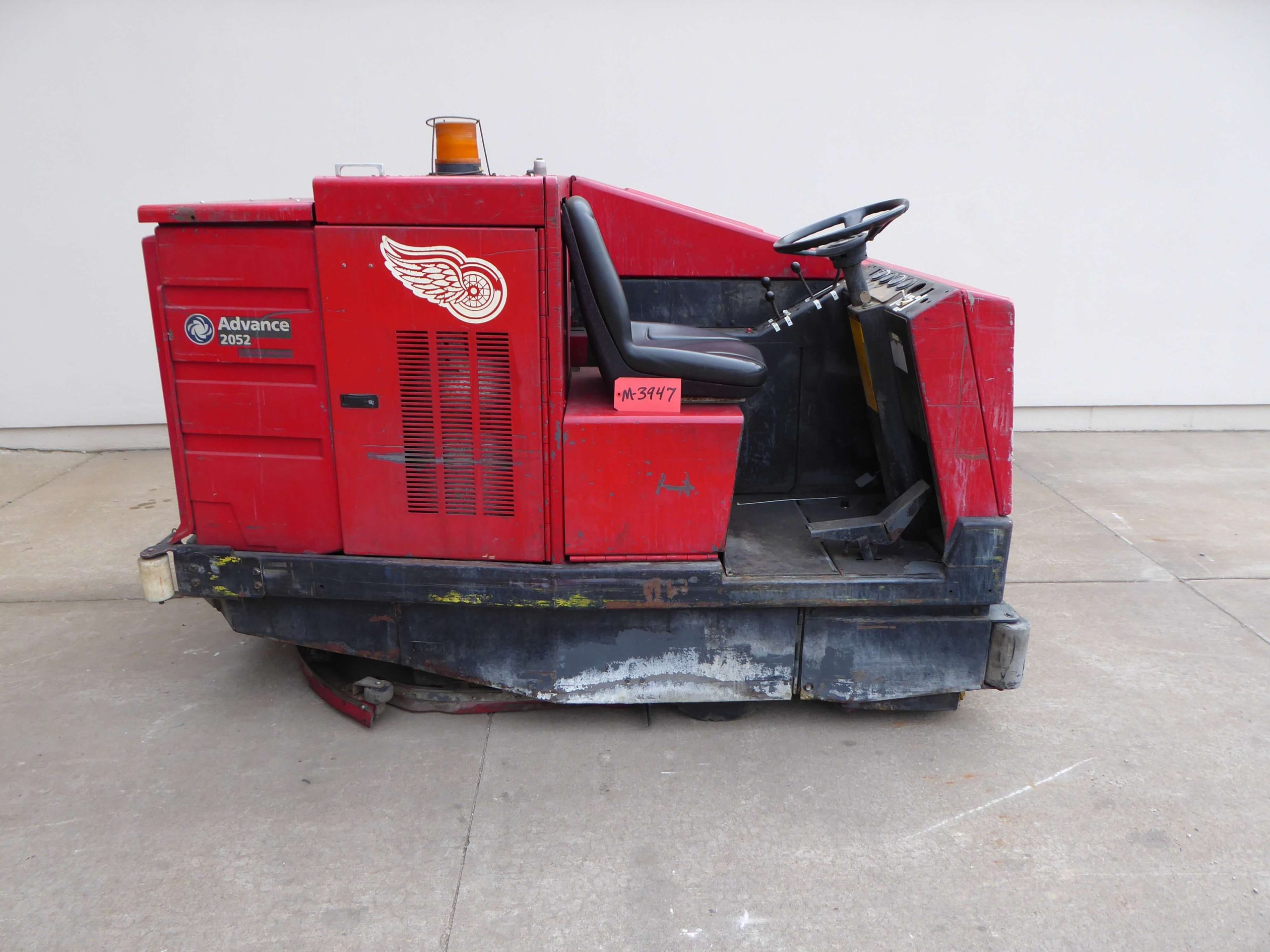 Advance 52" Wide Ride-On Floor Scrubber M3947C - Lanco Corporation ...