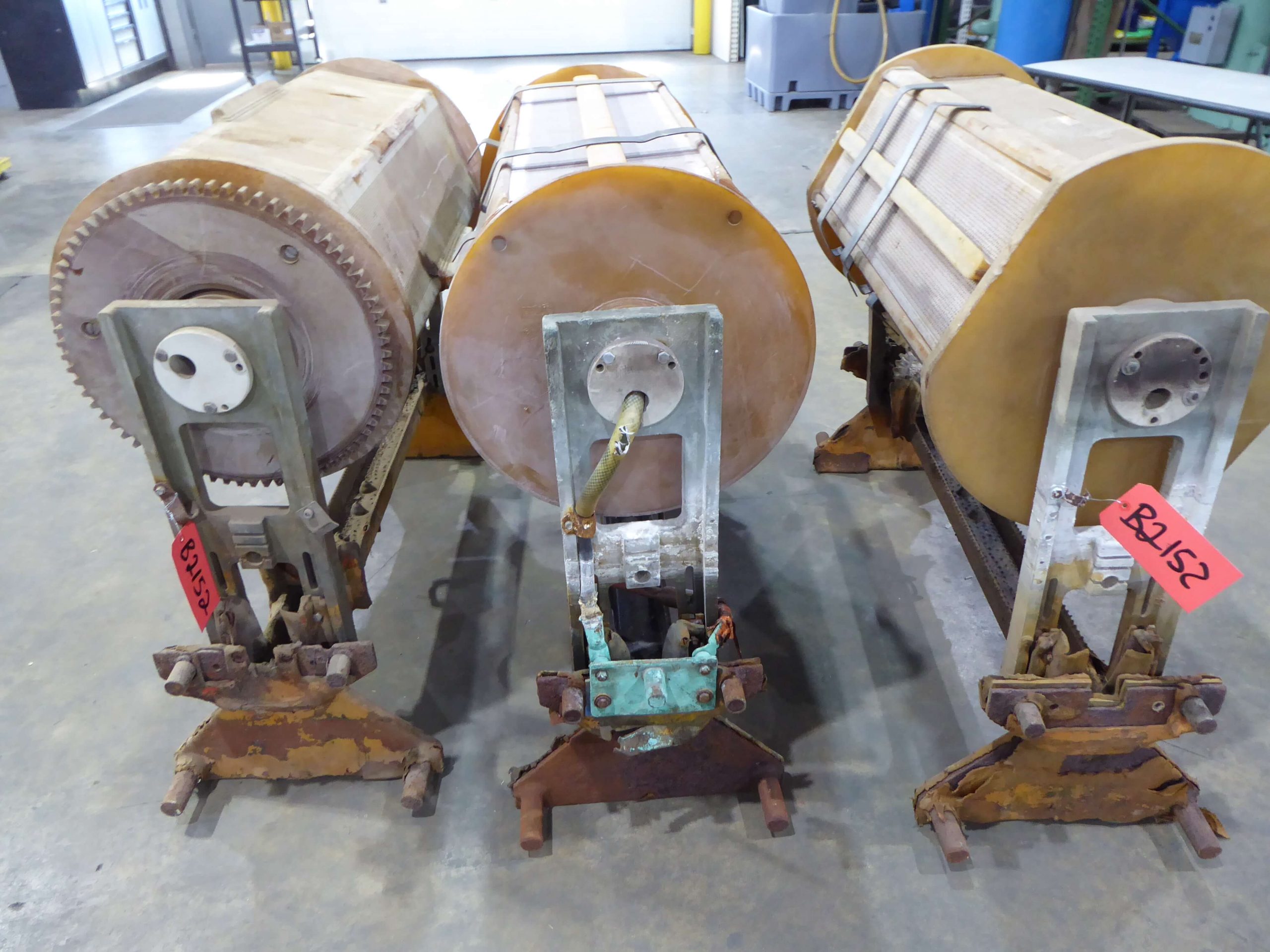 Poly 16" x 36" Poly Barrel with Super Structure B2152