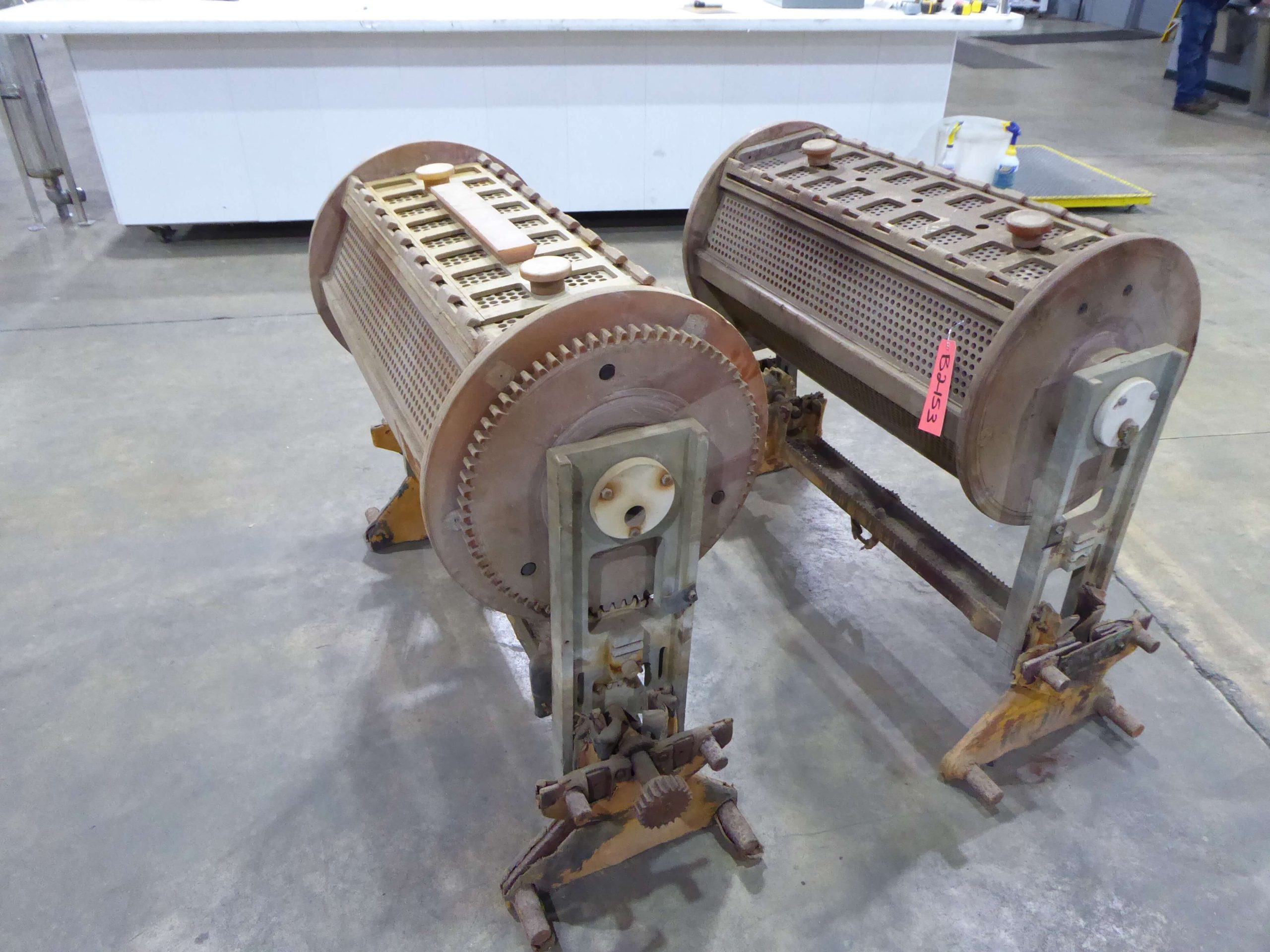 Poly 16" x 36" Barrel with Super Structure B2153