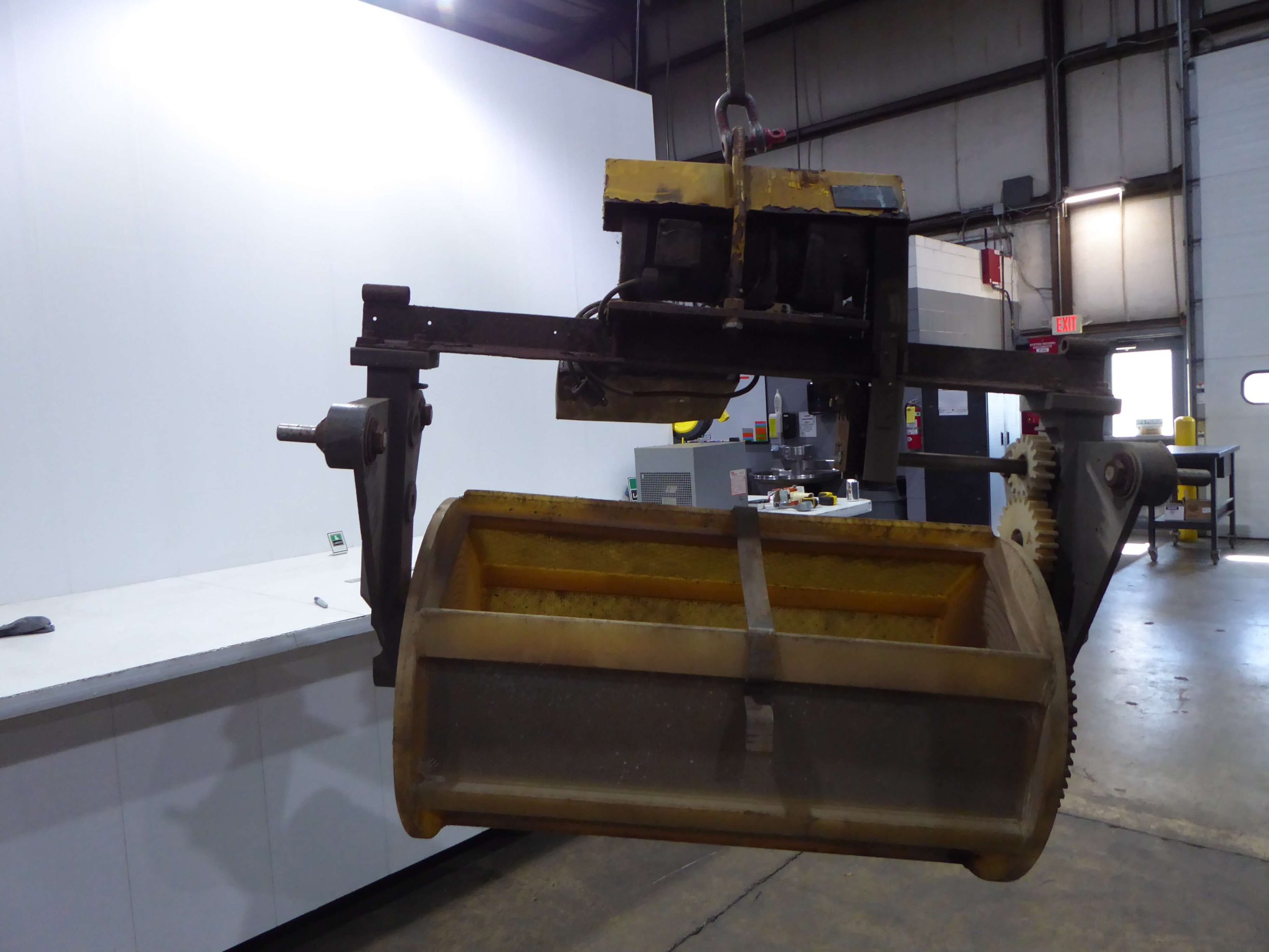 Poly 16" x 36" Poly Barrel with Super Structure B2155 - Lanco ...