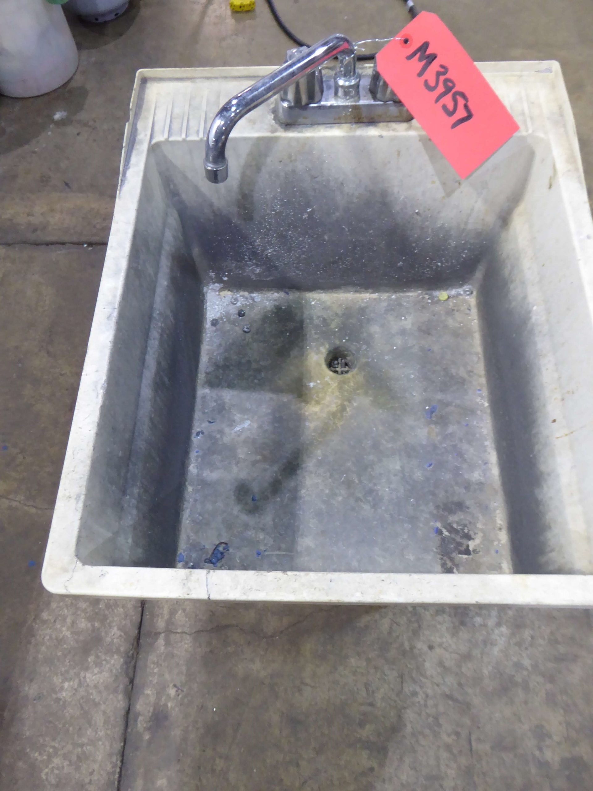 E.L. Mustee 16 Gallon Capacity Sink M3957 - Lanco Corporation | Used ...