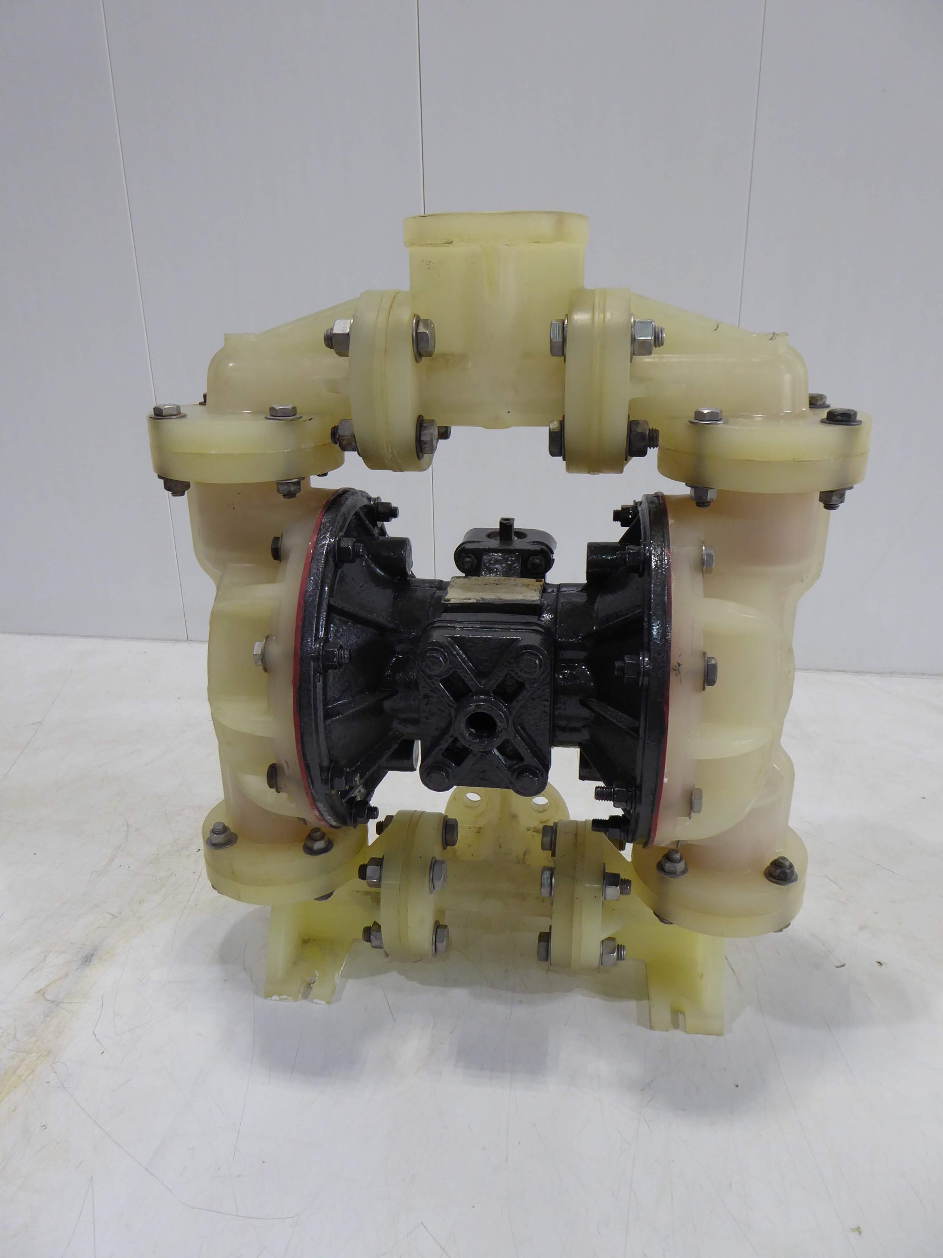 Sandpiper Poly 1" Inlet 1" Outlet Diaphragm Pump DP3046 - Lanco ...