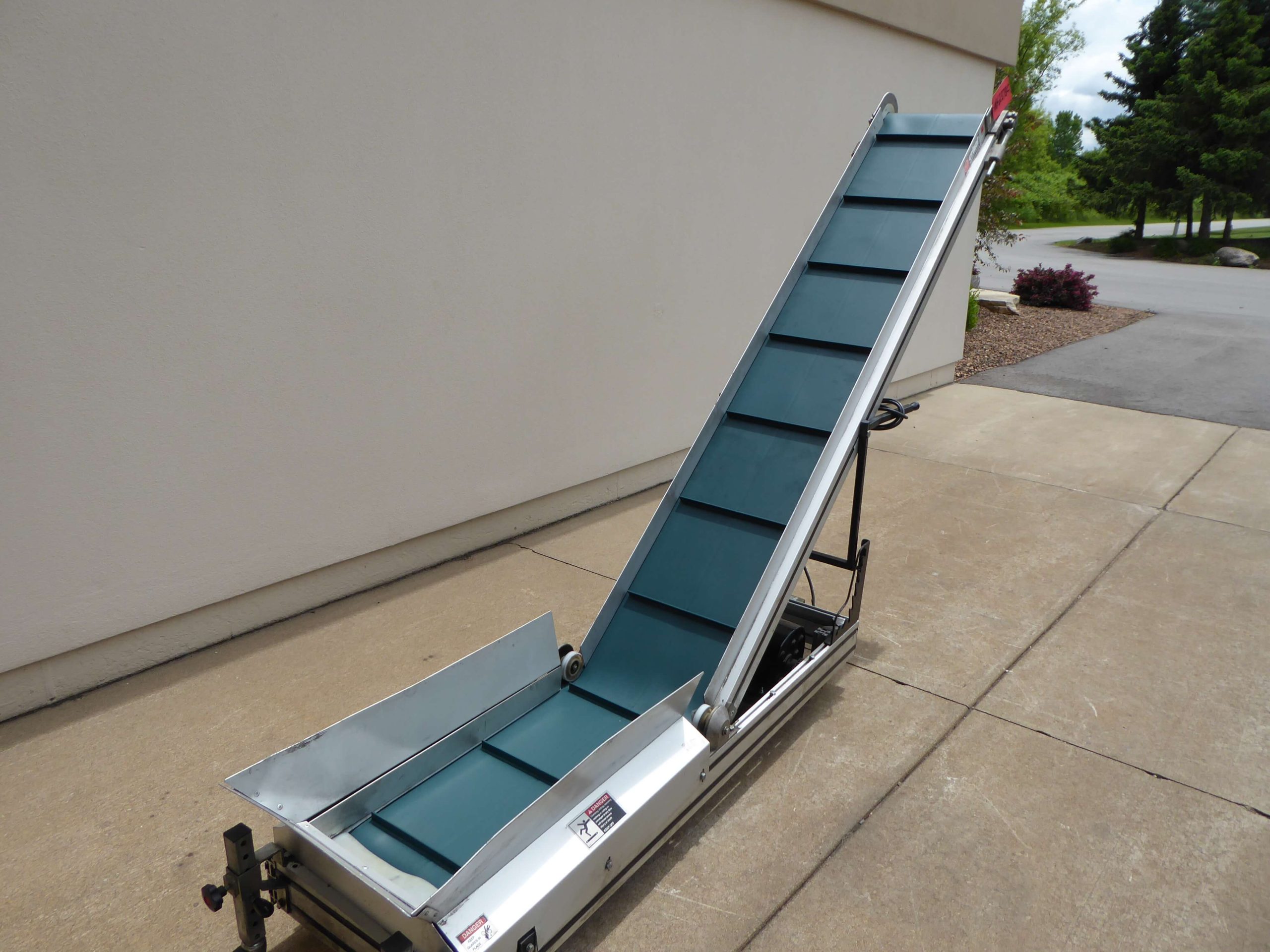 Crizaf 100 lb. Capacity Incline Conveyor MH2378C - Lanco Corporation | Used Industrial Equipment