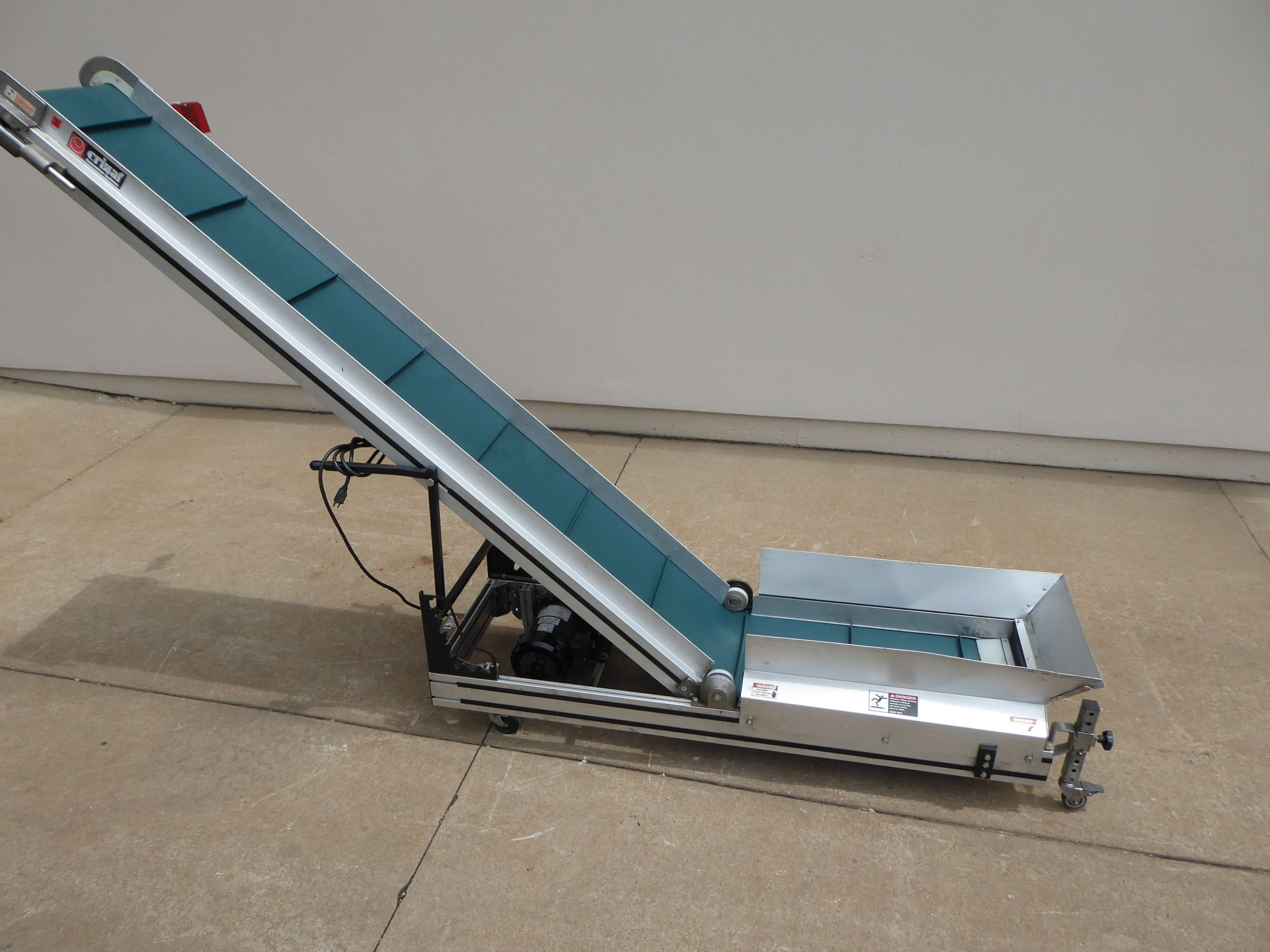Crizaf 100 lb. Capacity Incline Conveyor MH2378C - Lanco Corporation | Used Industrial Equipment