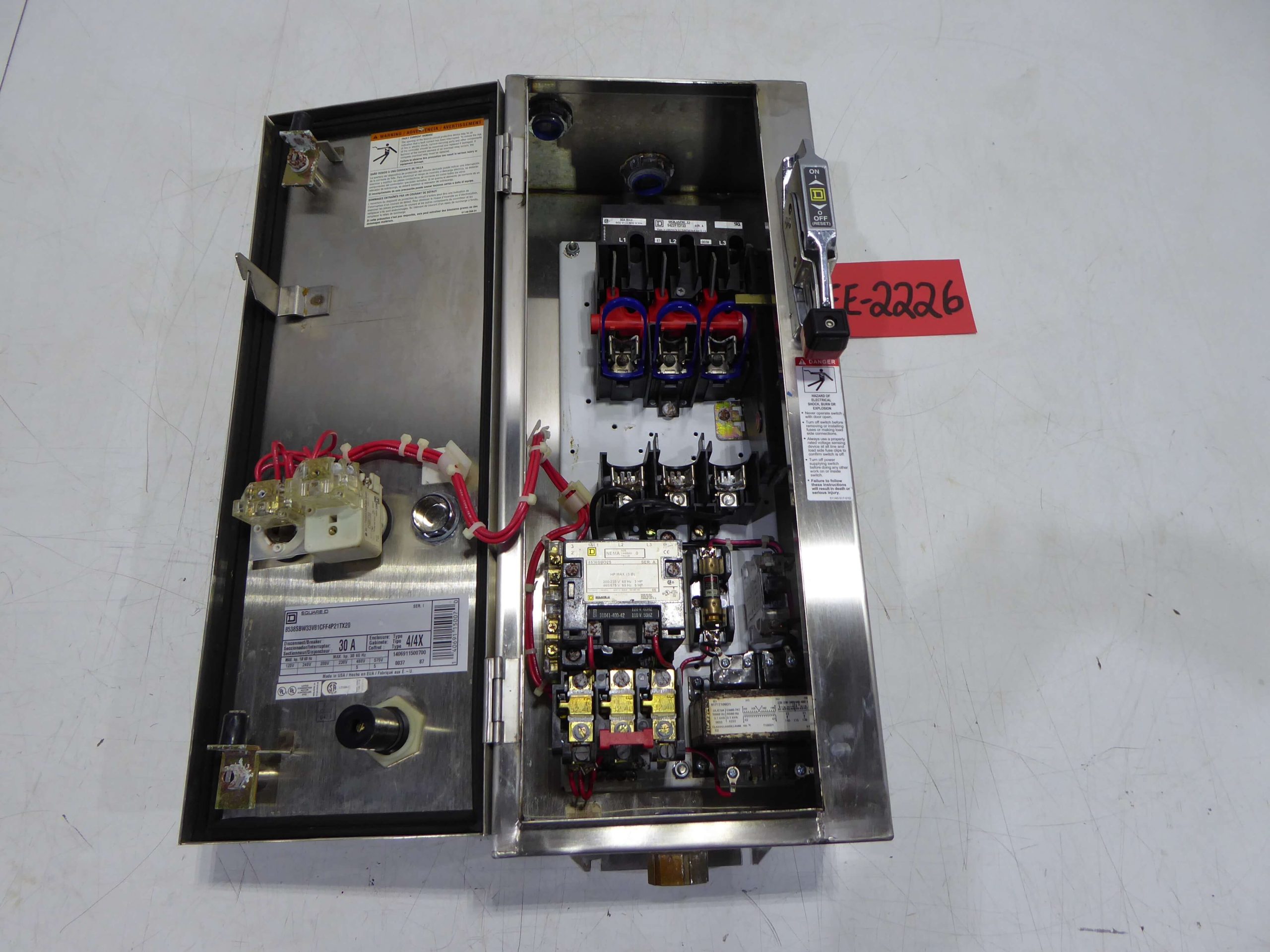 Square D 30 Amp Disconnect/Combo Starter EE2226