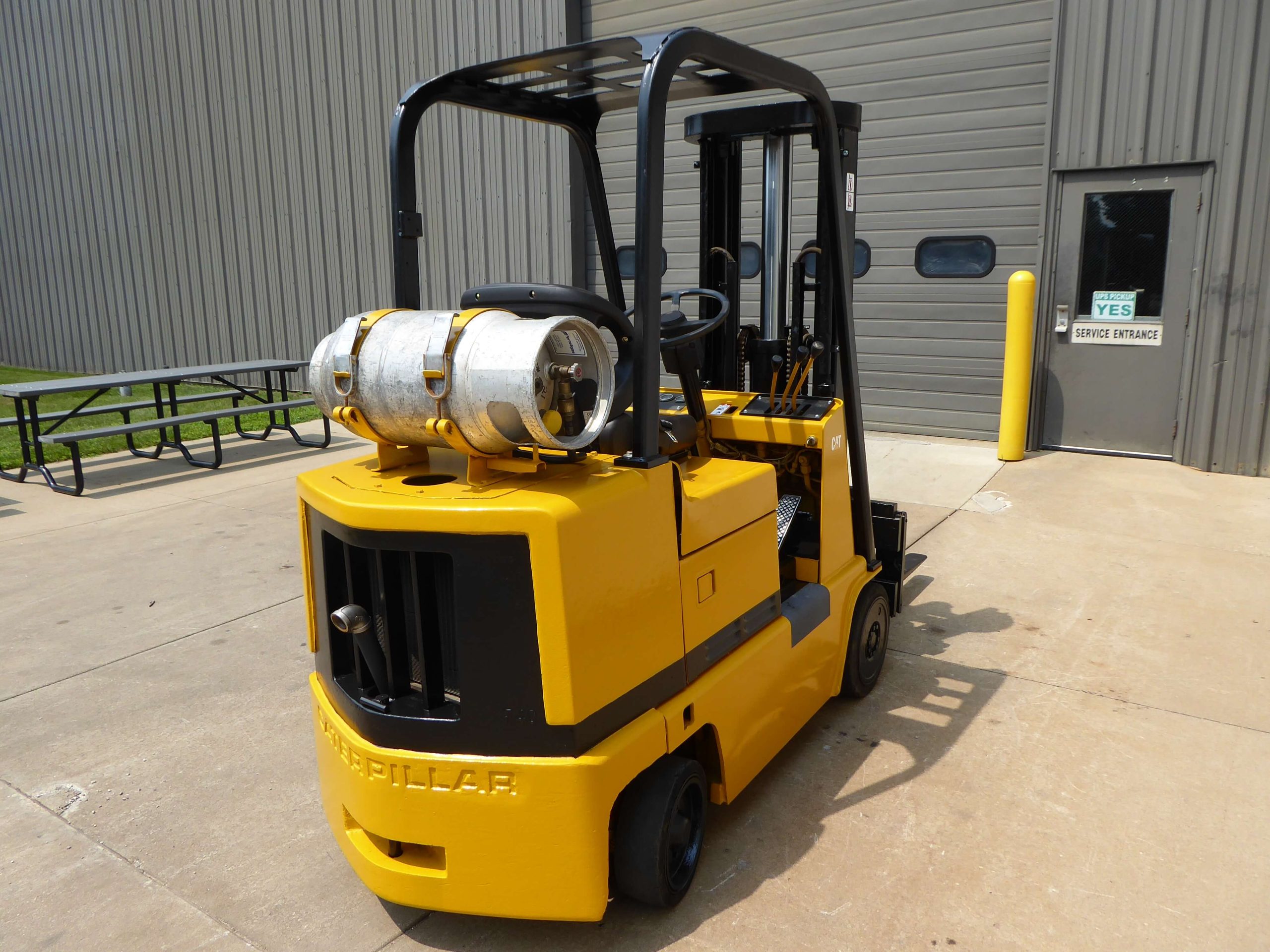 Caterpillar 4,000 lbs Capacity Model T40C Forklift FL2074 - Lanco ...