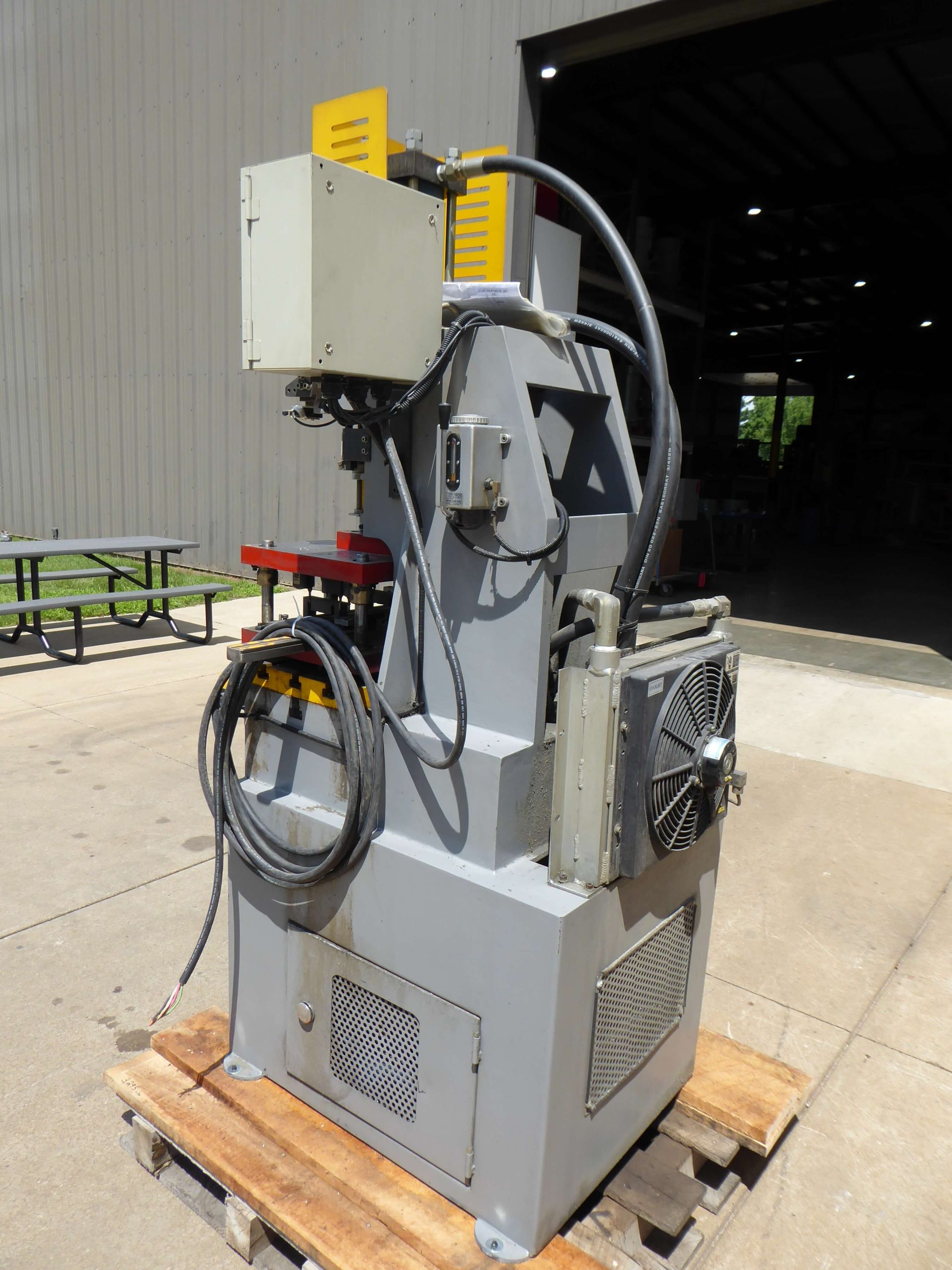 JIH-I Machinery Model JIH-250B 10 Ton Punch Press M3997 - Lanco ...
