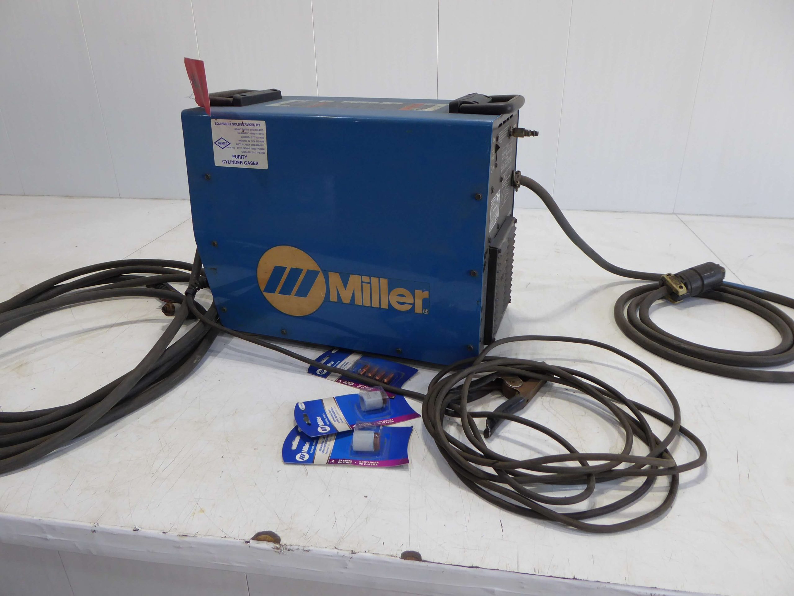 Miller Electric Manufacturing Model Spectrum 2050 Plasma Cutter M4001 ...