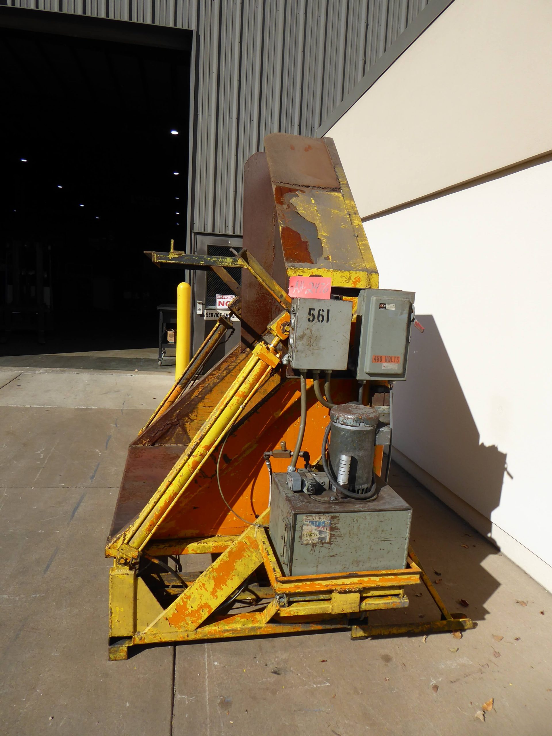 2500 lb. Capacity Automatic Dumper AH2476 - Lanco Corporation | Used ...