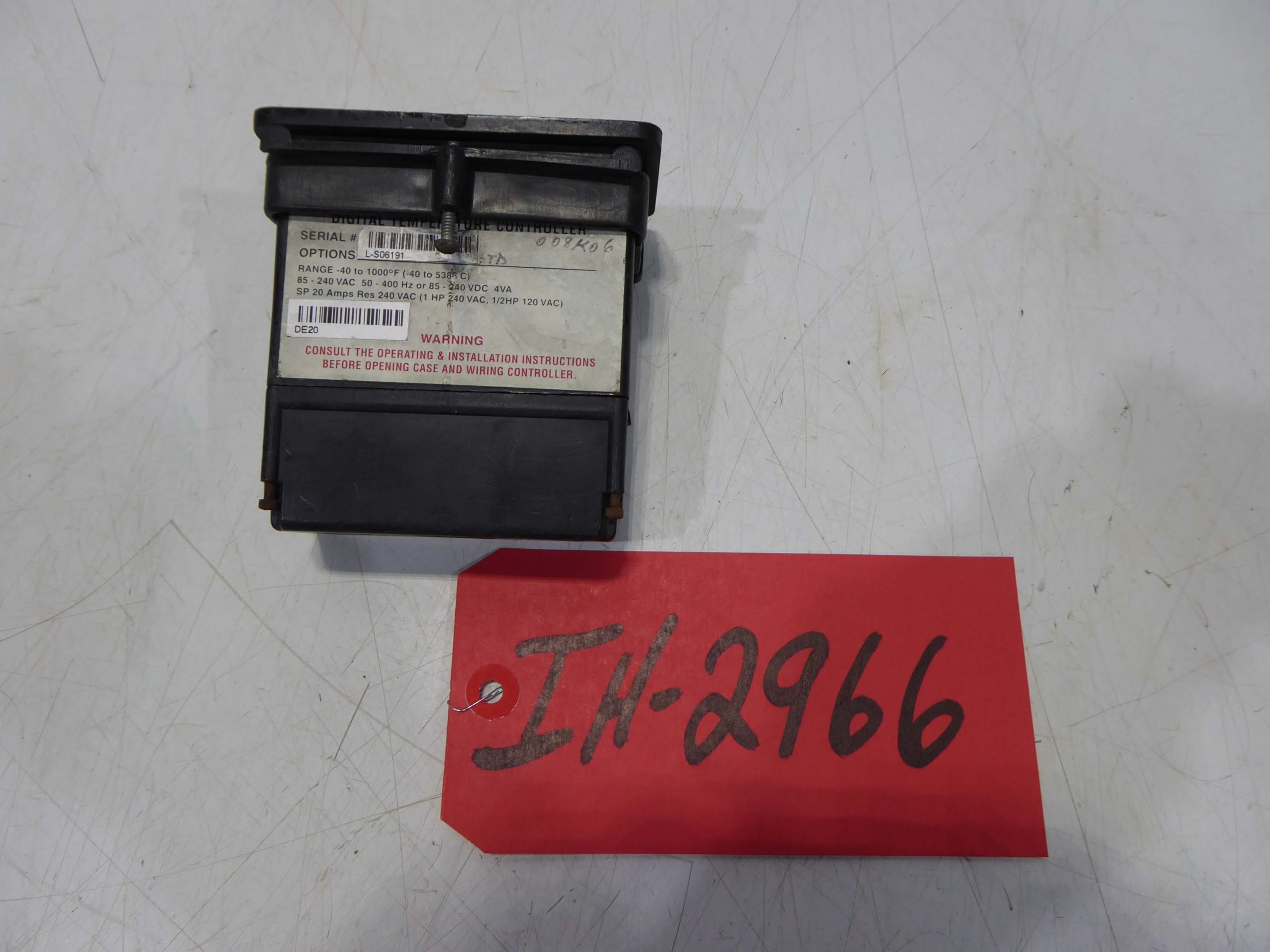 Process Technology Single Set Point Temperature Controller IH2966 - Lanco Corporation | Used ...