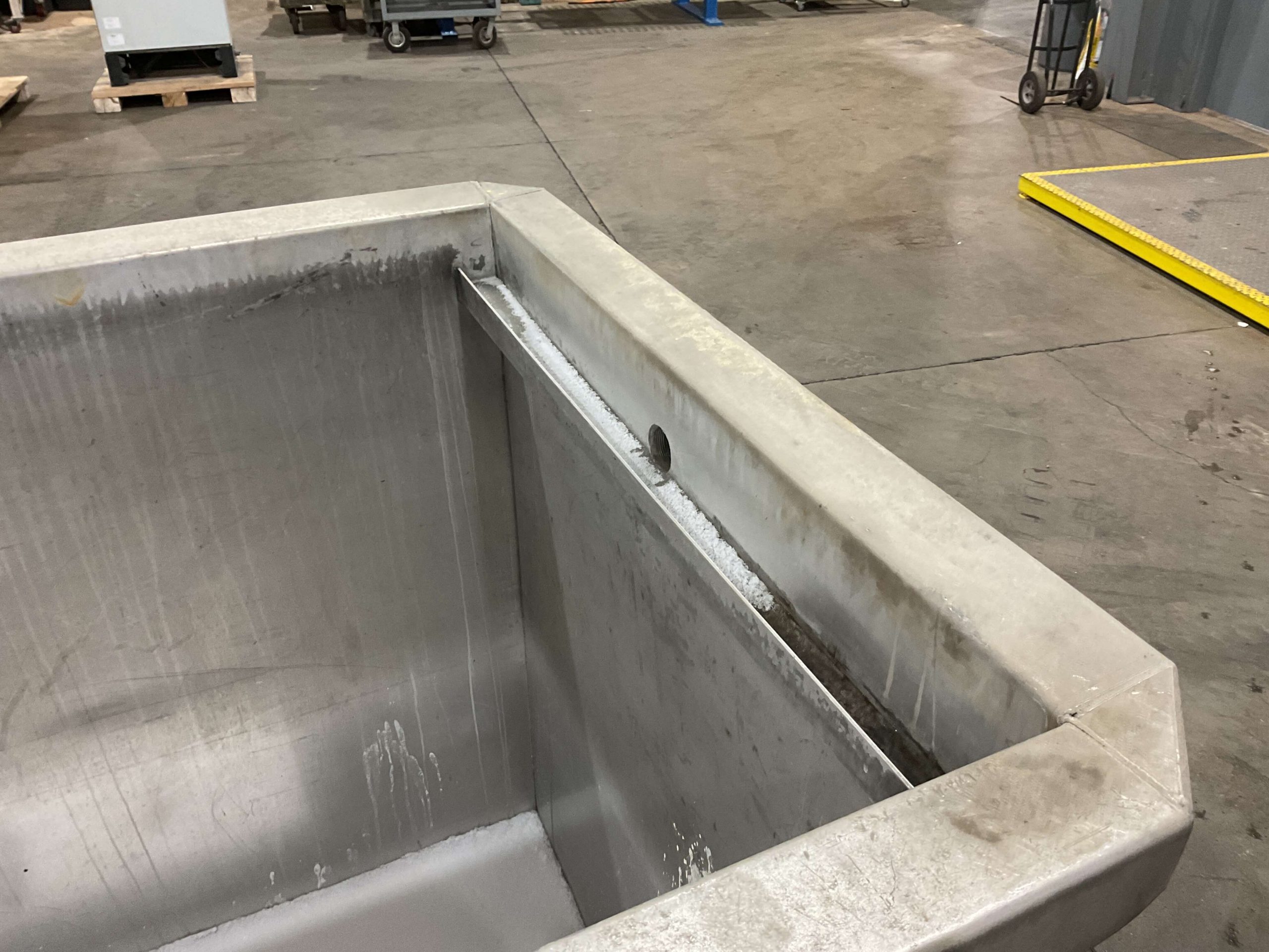 865 Gallon Stainless Steel Rectangular Tank RT2306