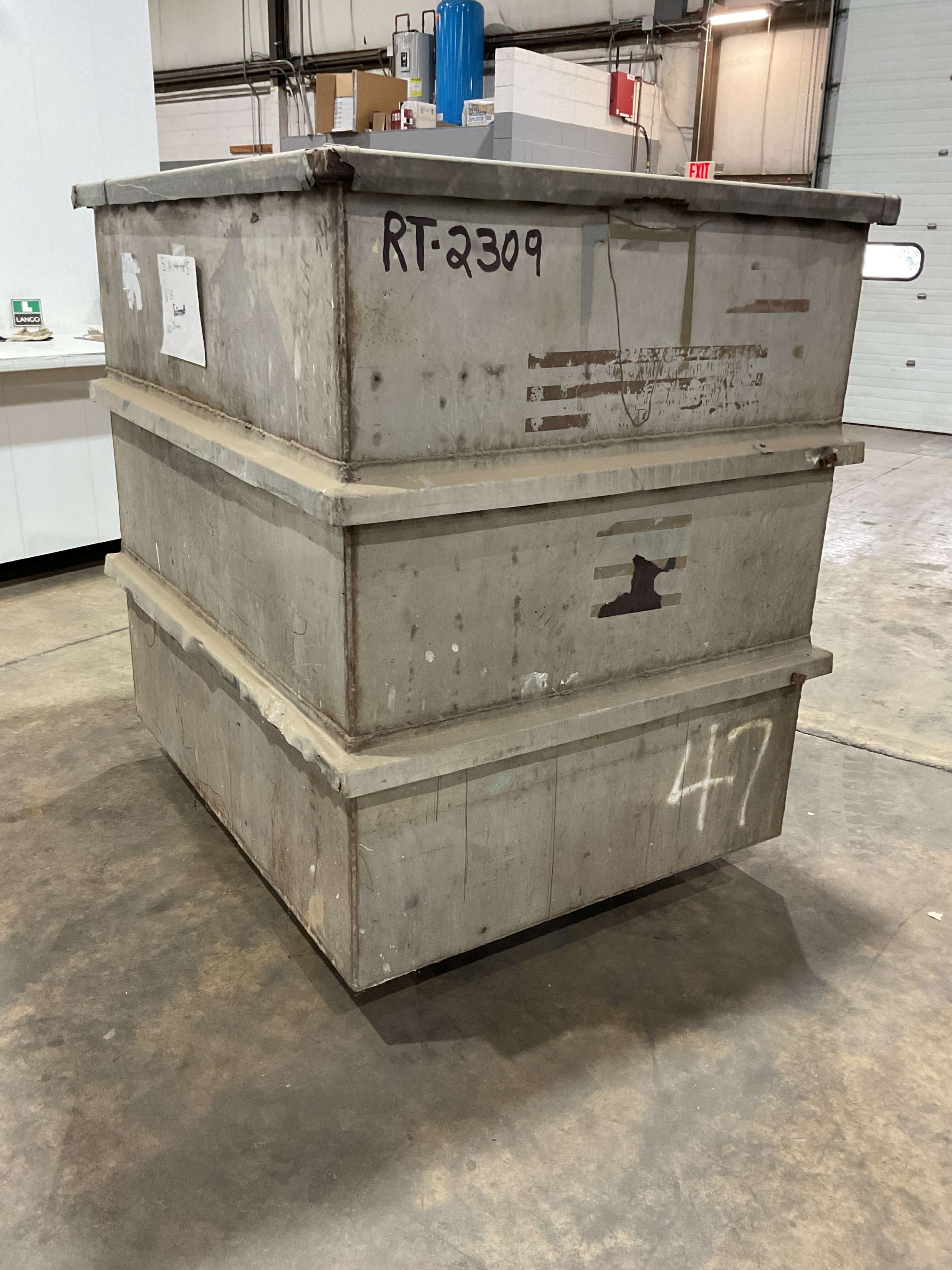 750 Gallon Stainless Steel Rectangular Tank RT2309 - Lanco Corporation ...