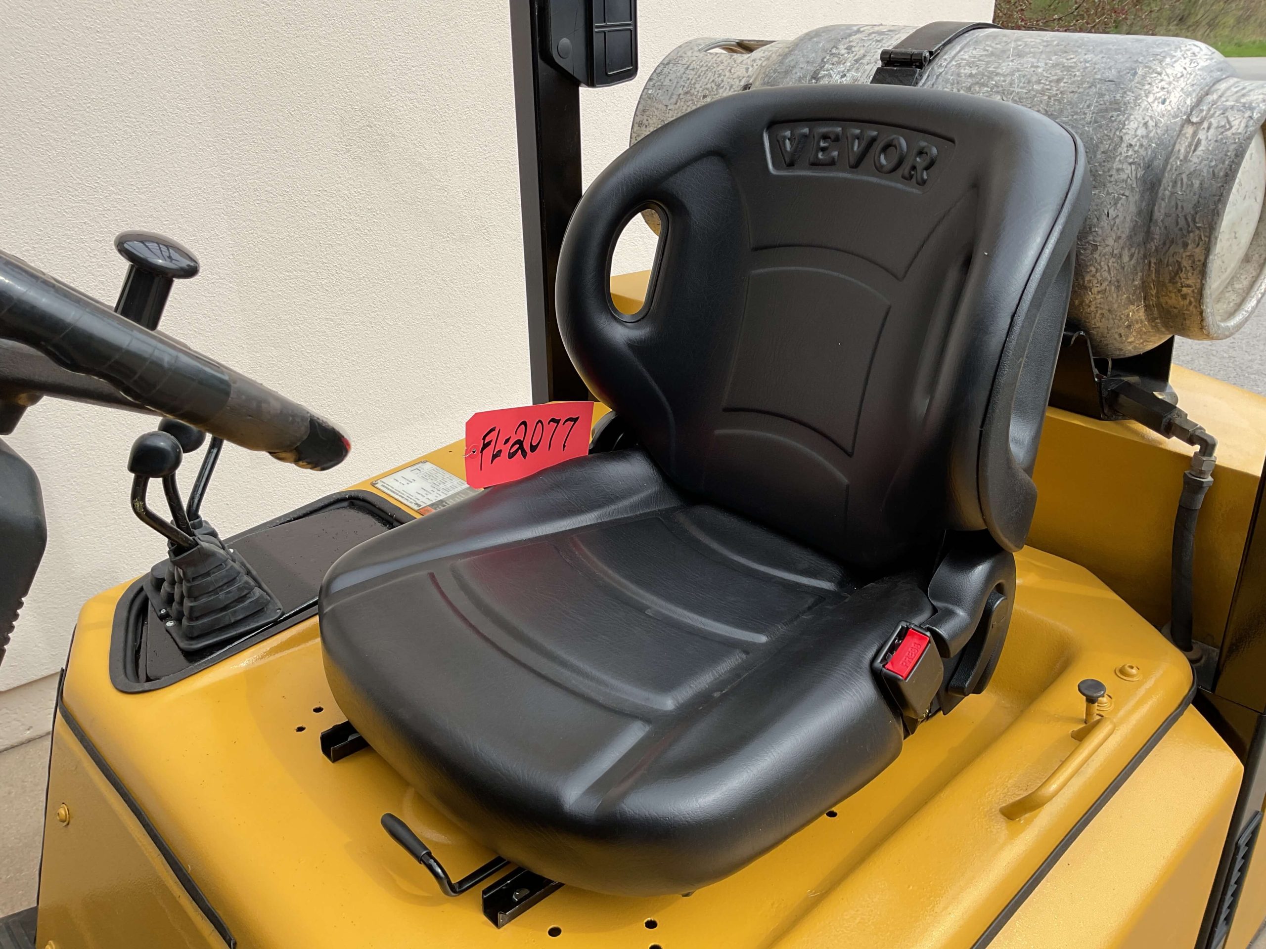 Yale 5,000 lbs Capacity Model GLC050RGNUAE084 Forklift FL2077 - Lanco Corporation | Used ...