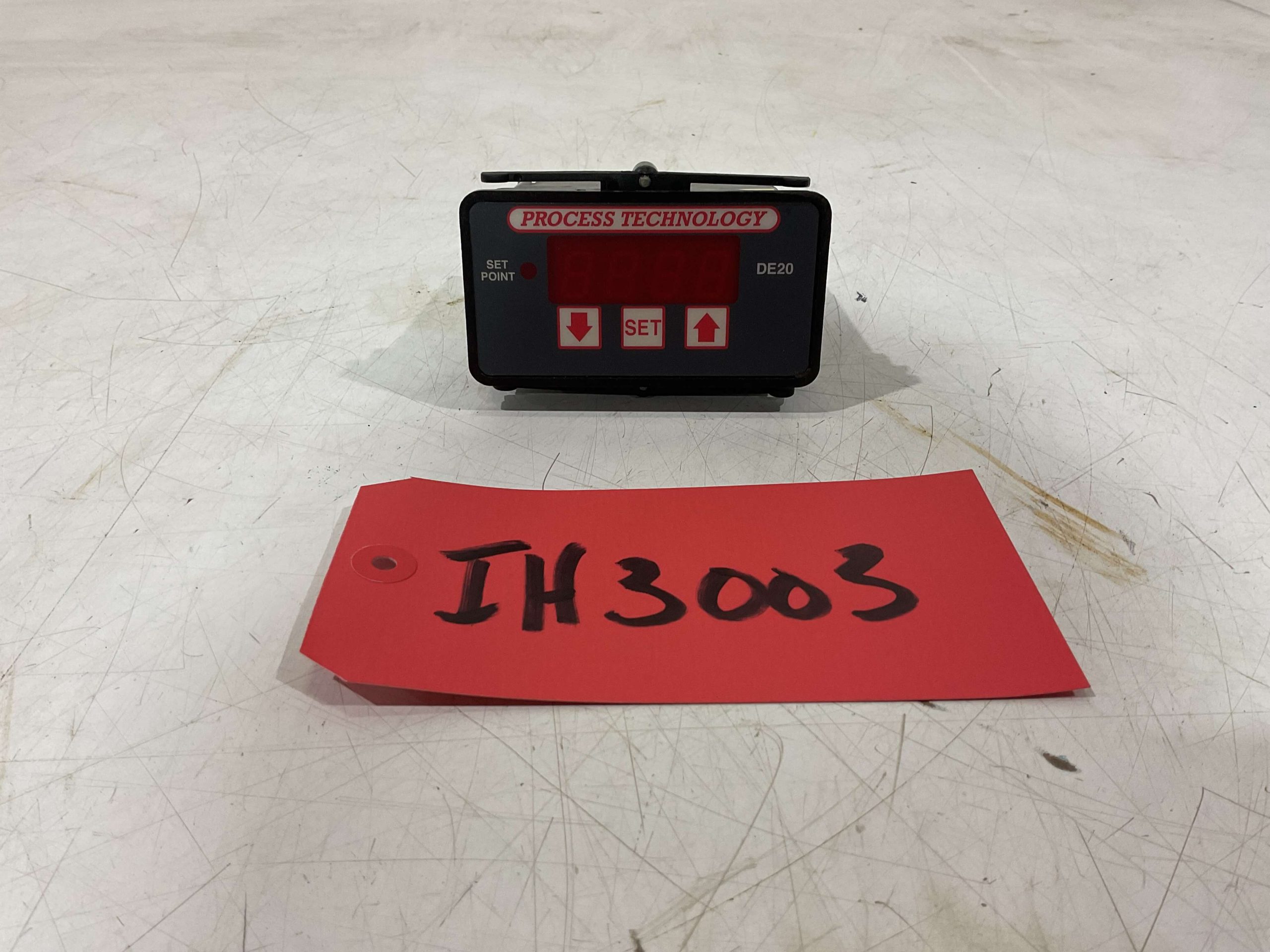Process Technology DE20 Temperature Controller IH3003