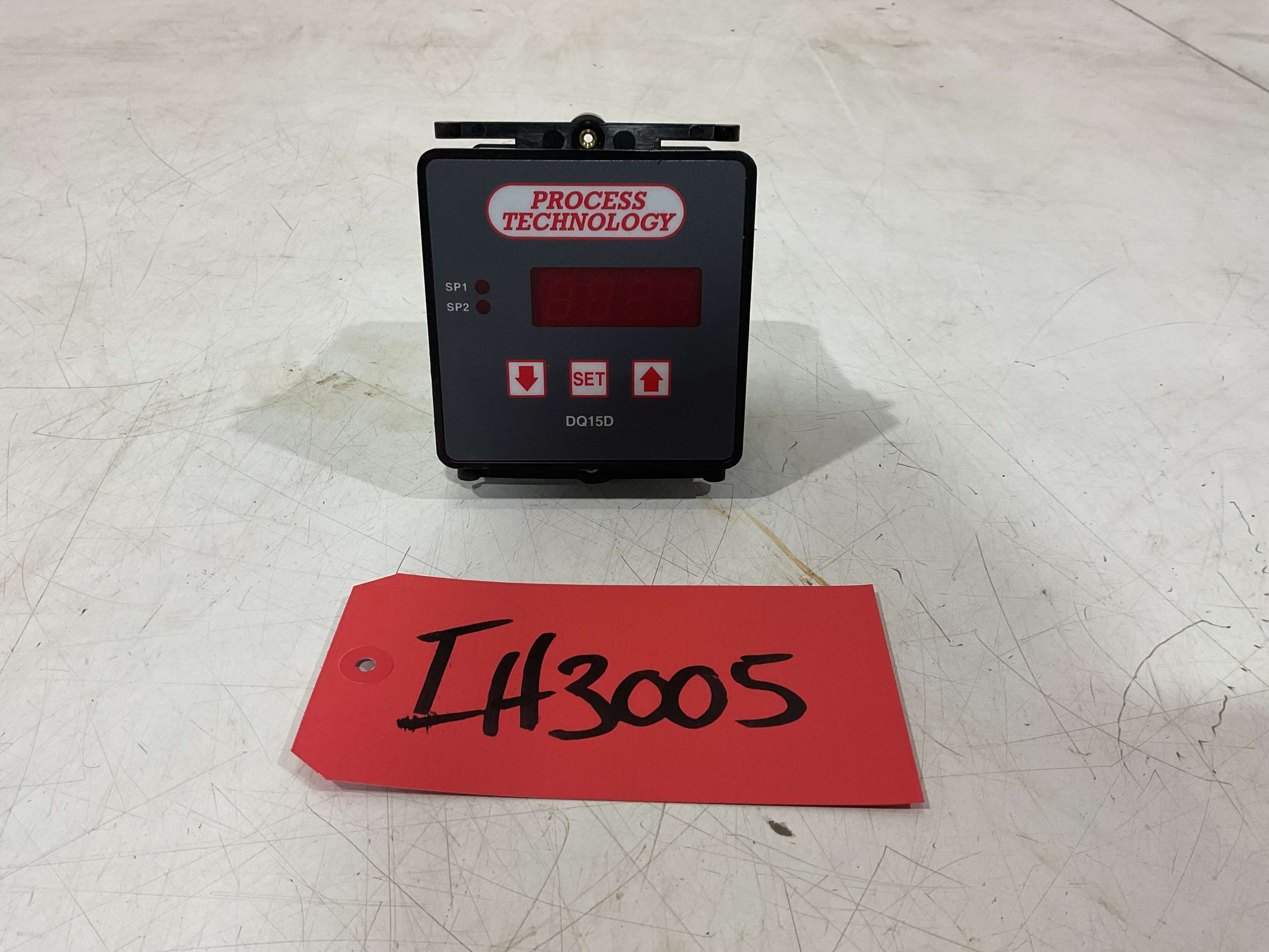 Process Technology DQ15D Temperature Controller IH3005 - Lanco ...