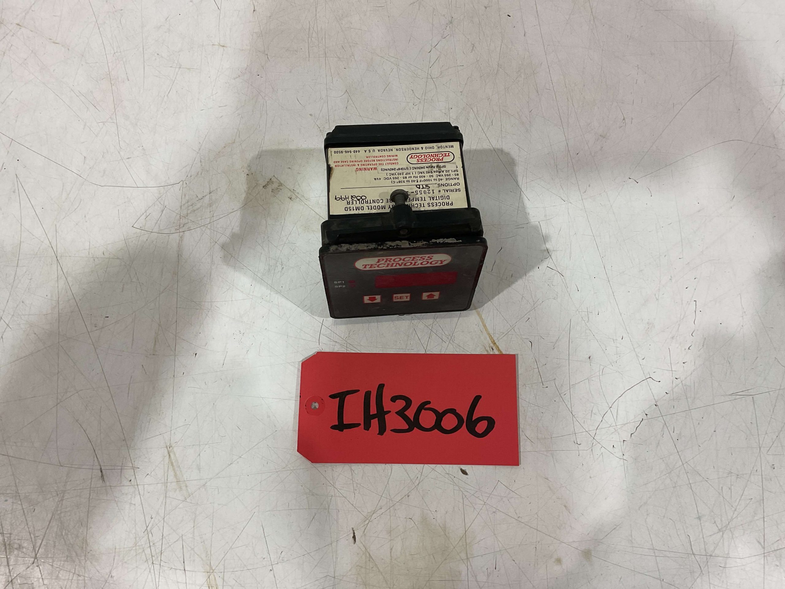 Process Technology DQ15D Temperature Controller IH3006
