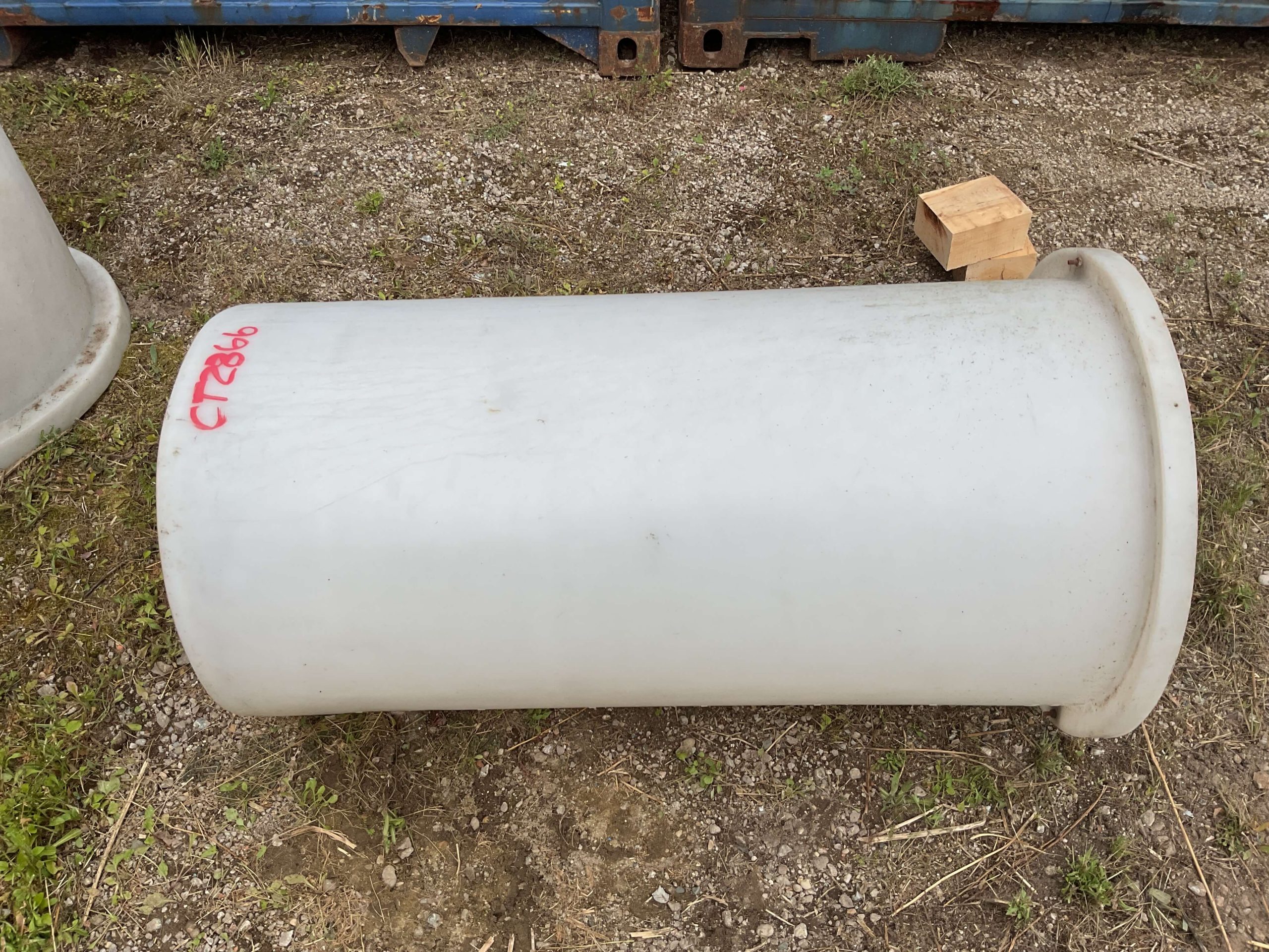 73 Gallon Poly Round Tank CT2866 - Lanco Corporation | Used Industrial ...