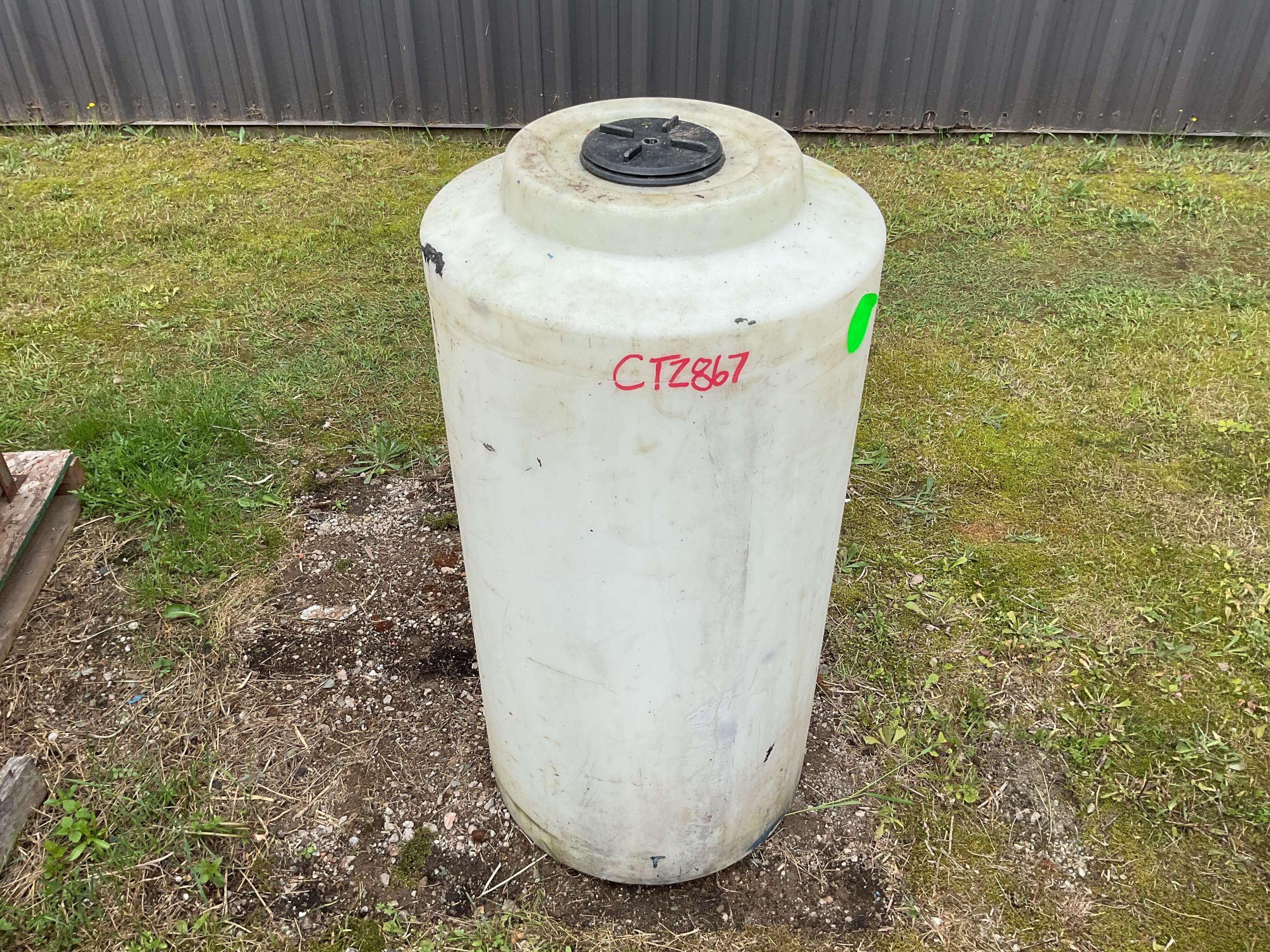 77 Gallon Poly Round Tank CT2867 - Lanco Corporation | Used Industrial ...
