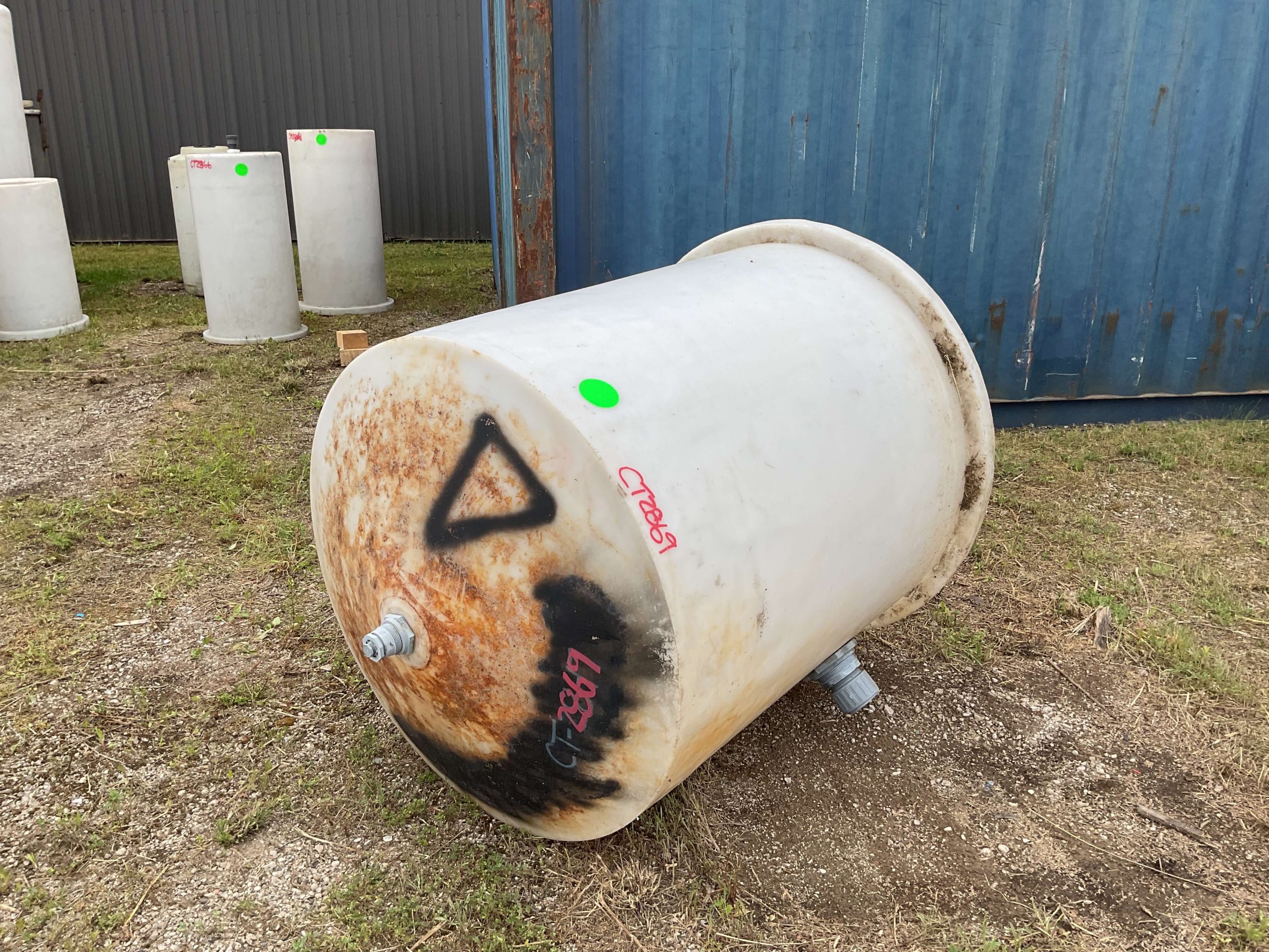 300 Gallon Poly Round Tank CT2869 - Lanco Corporation | Used Industrial ...