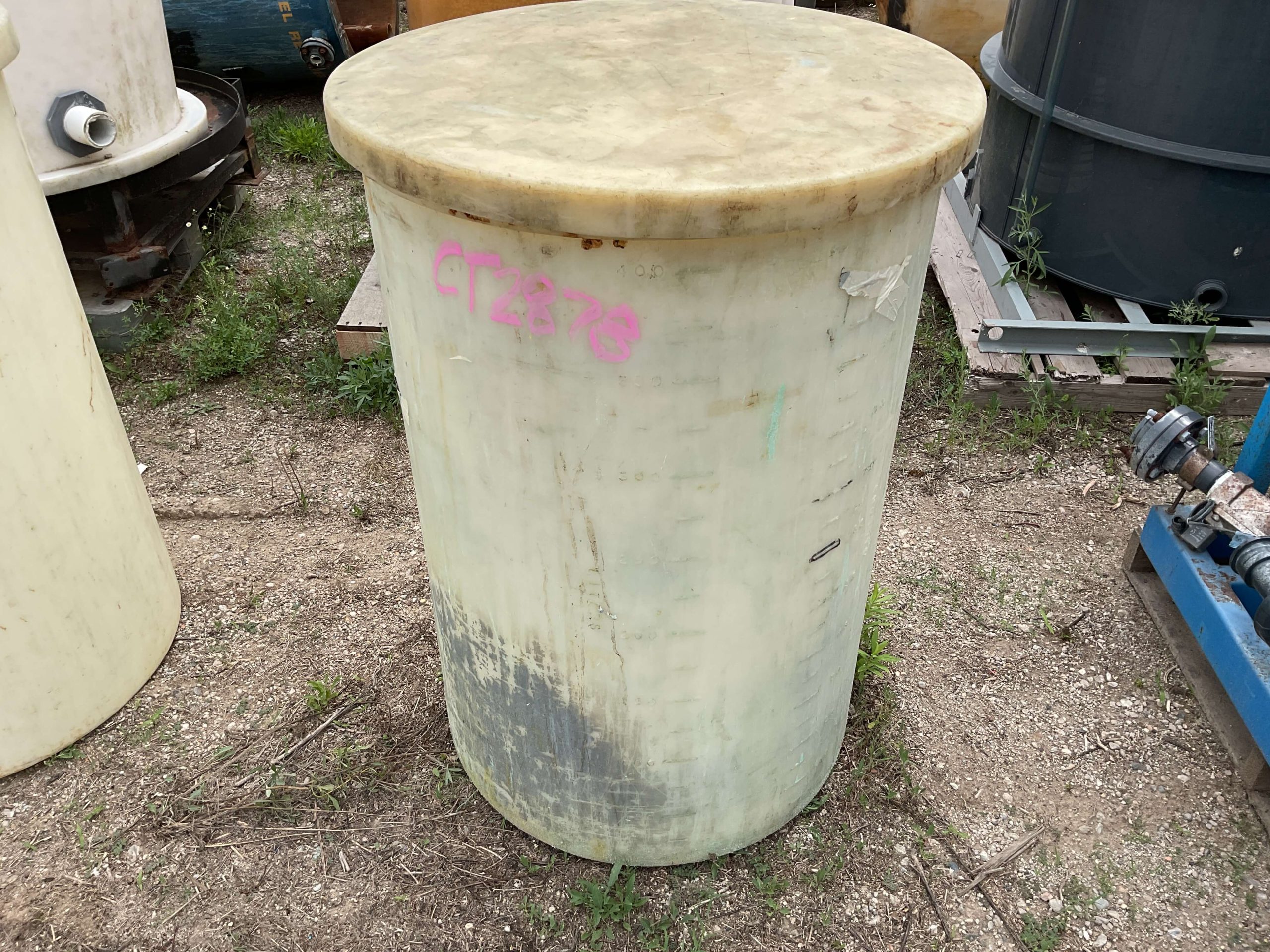 110 Gallon Poly Round Tank CT2878 - Lanco Corporation | Used Industrial ...
