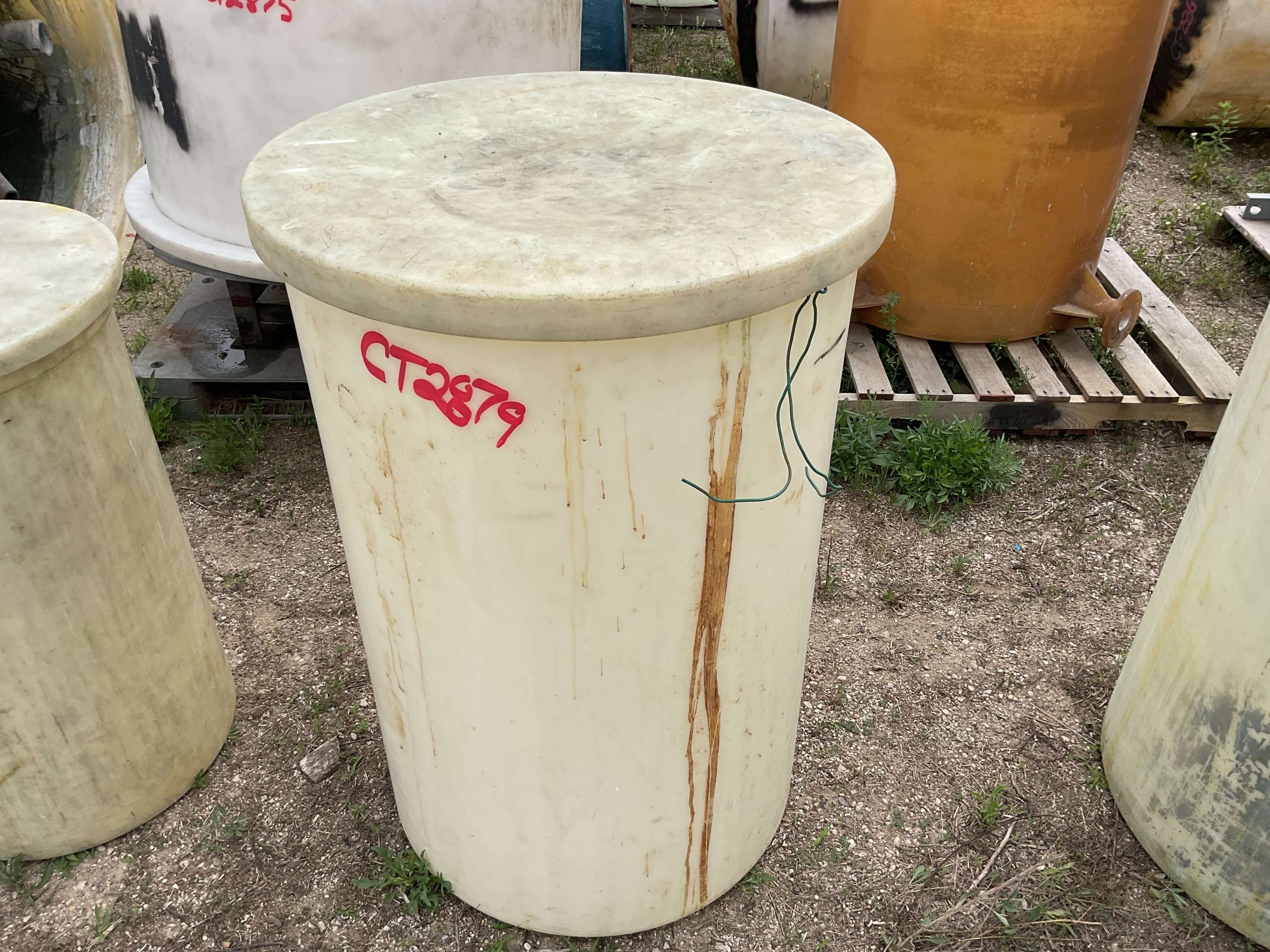 110 Gallon Poly Round Tank CT2879 - Lanco Corporation | Used Industrial ...