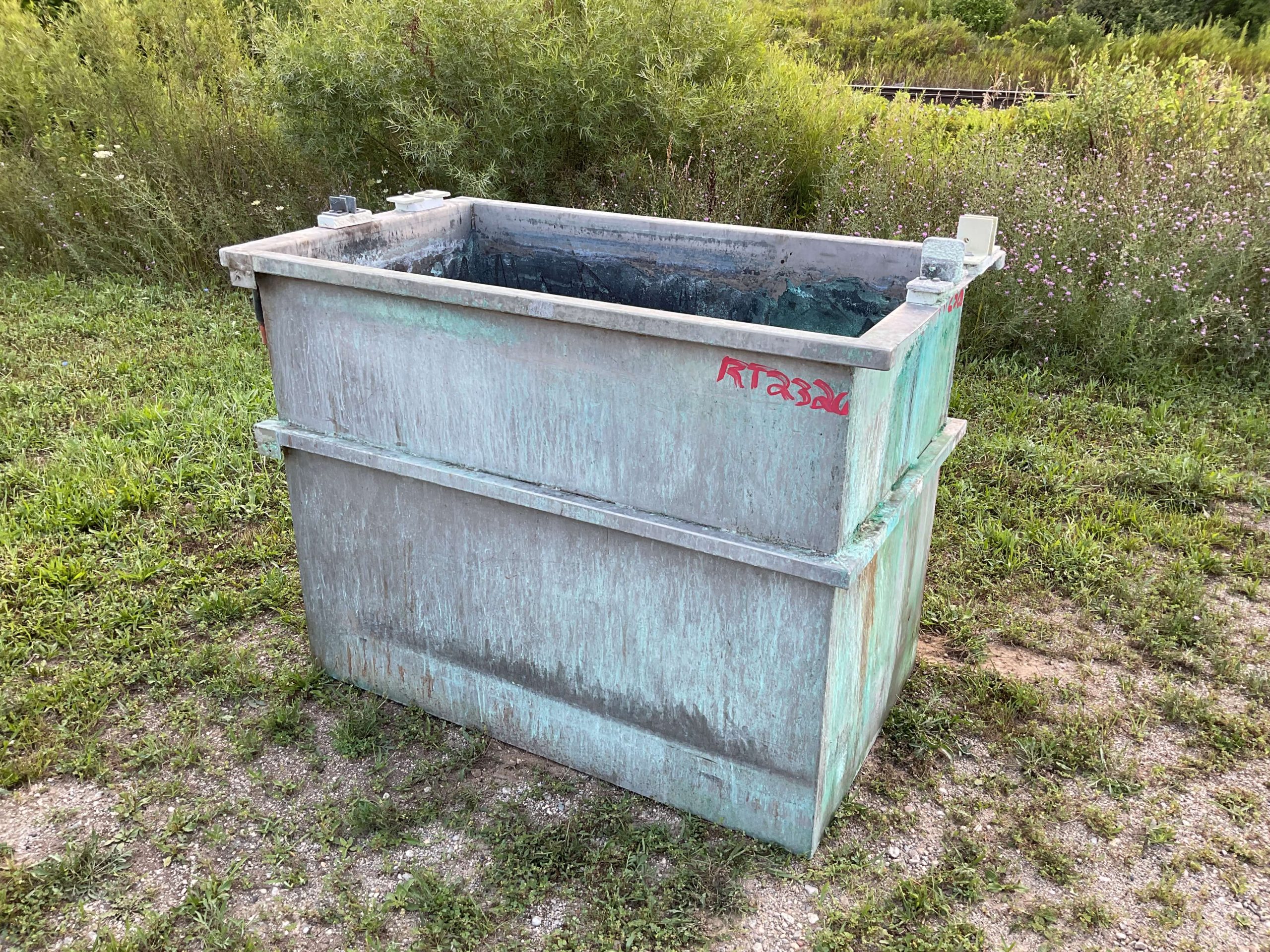 295 Gallon Stainless Steel Rectangular Tank RT2320 - Lanco Corporation ...