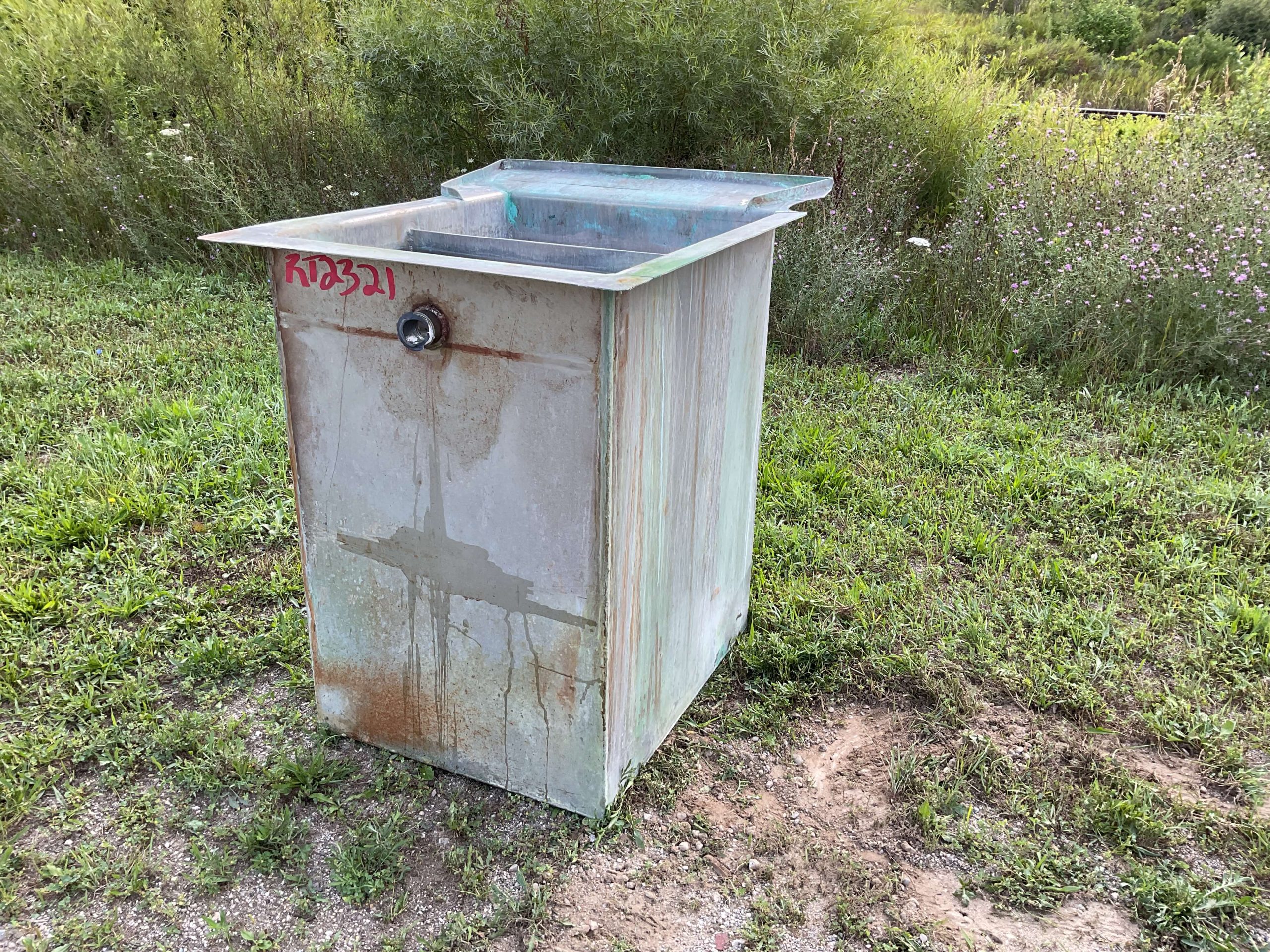 118 Gallon Stainless Steel Rectangular Tank RT2321 - Lanco Corporation ...