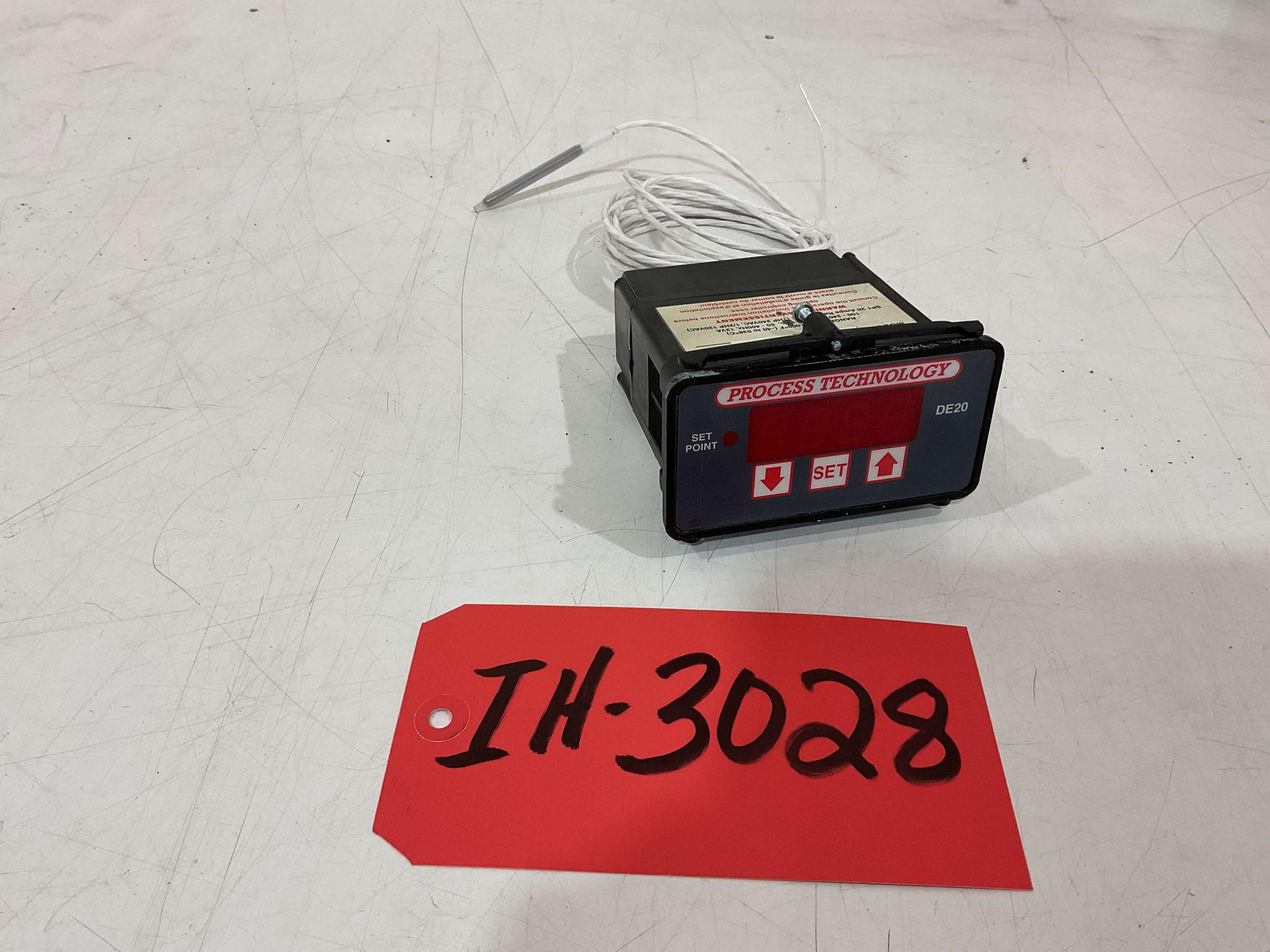 Process Technology T-DE20 Temperature Controller IH3028 - Lanco ...