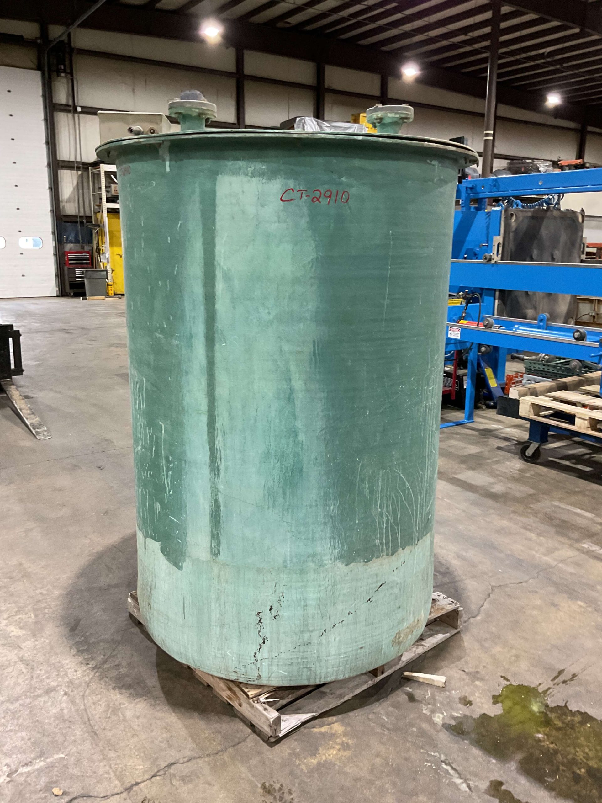 540 Gallon Fiberglass Round Tank CT2910 - Lanco Corporation | Used ...