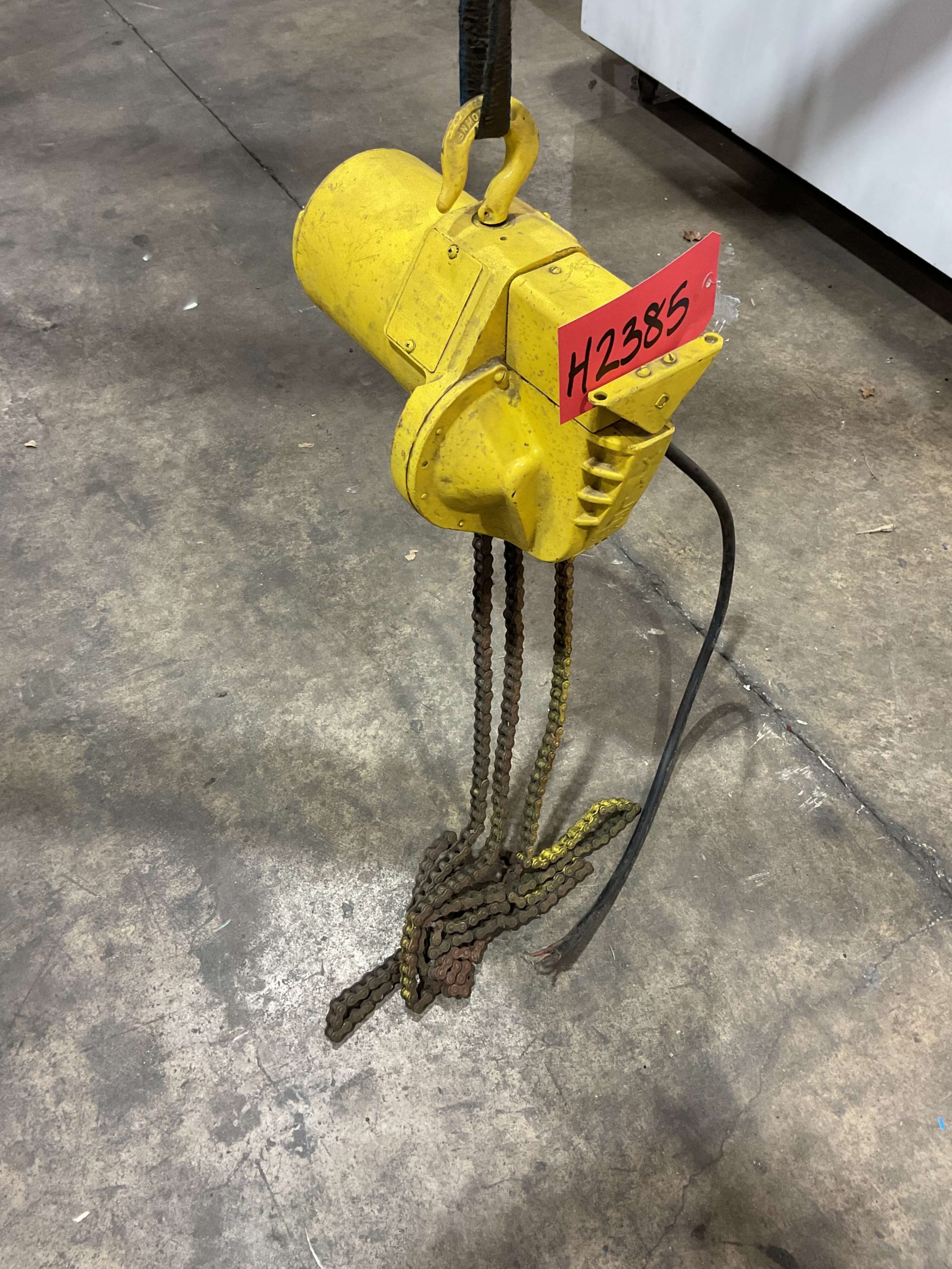 Yale .25 Ton Chain Hoist H2385 - Lanco Corporation | Used Industrial ...